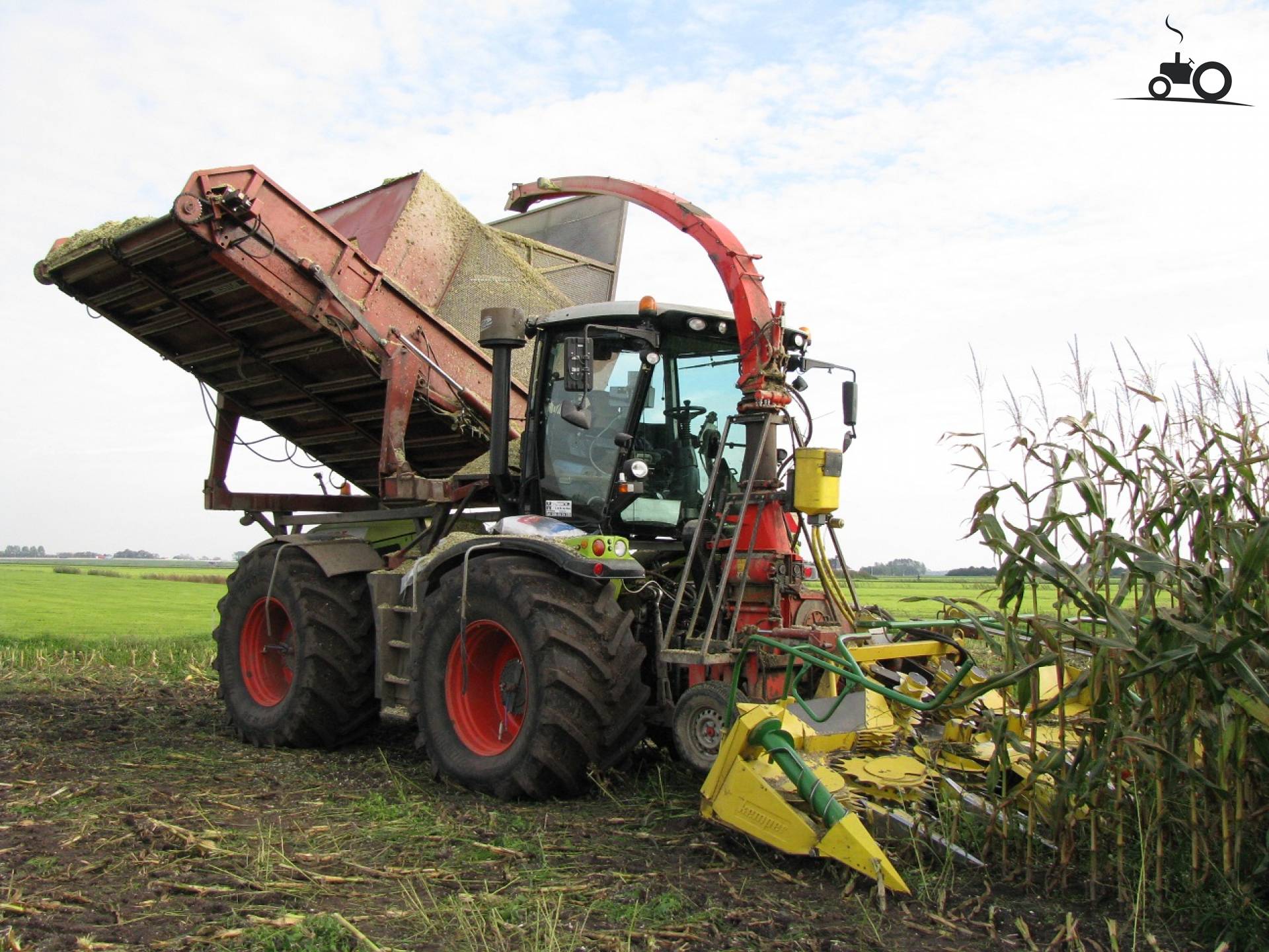Claas Xerion - Schweiz - Traktor foto #415006