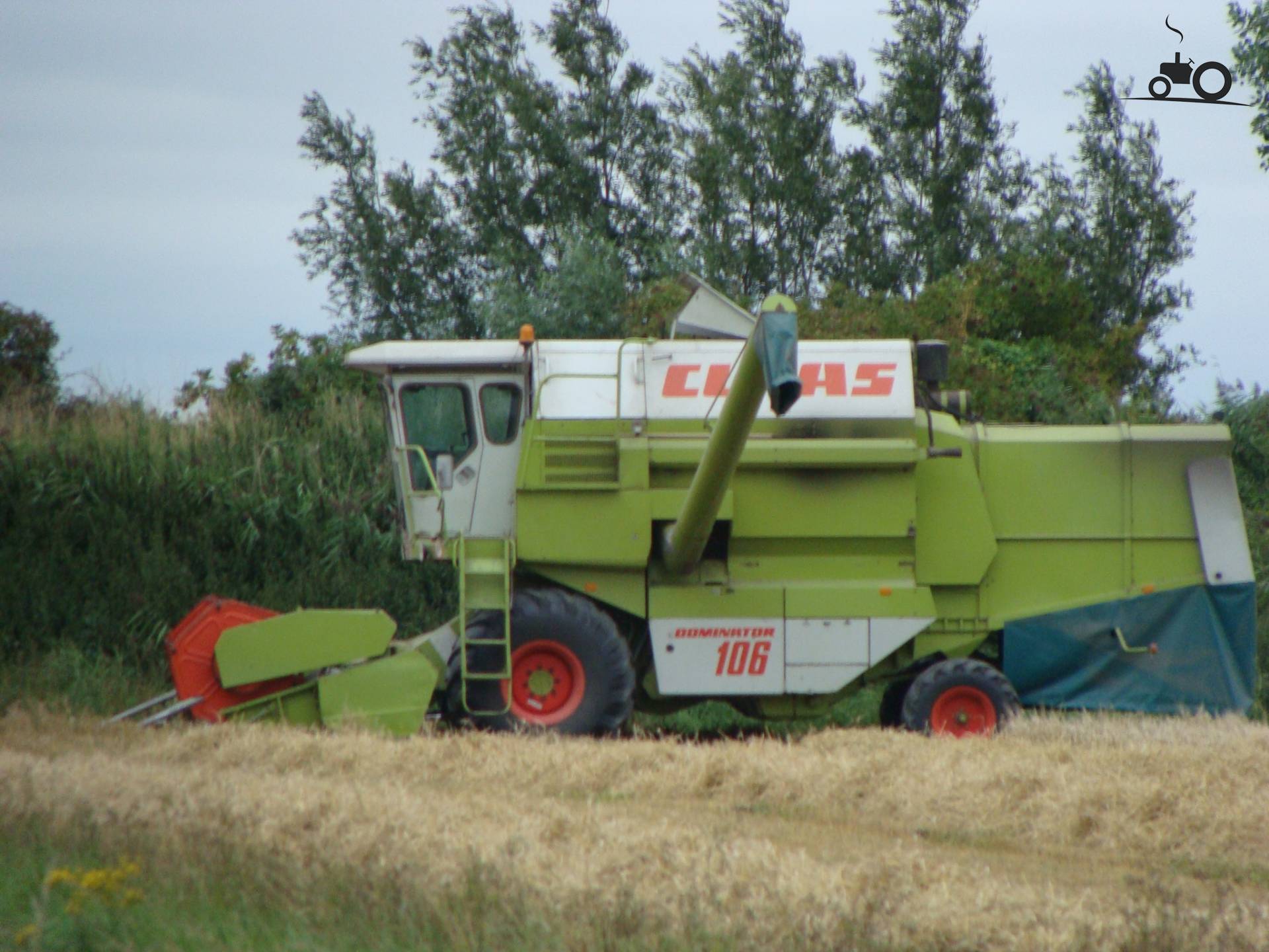Foto Claas Dominator 106 #529230