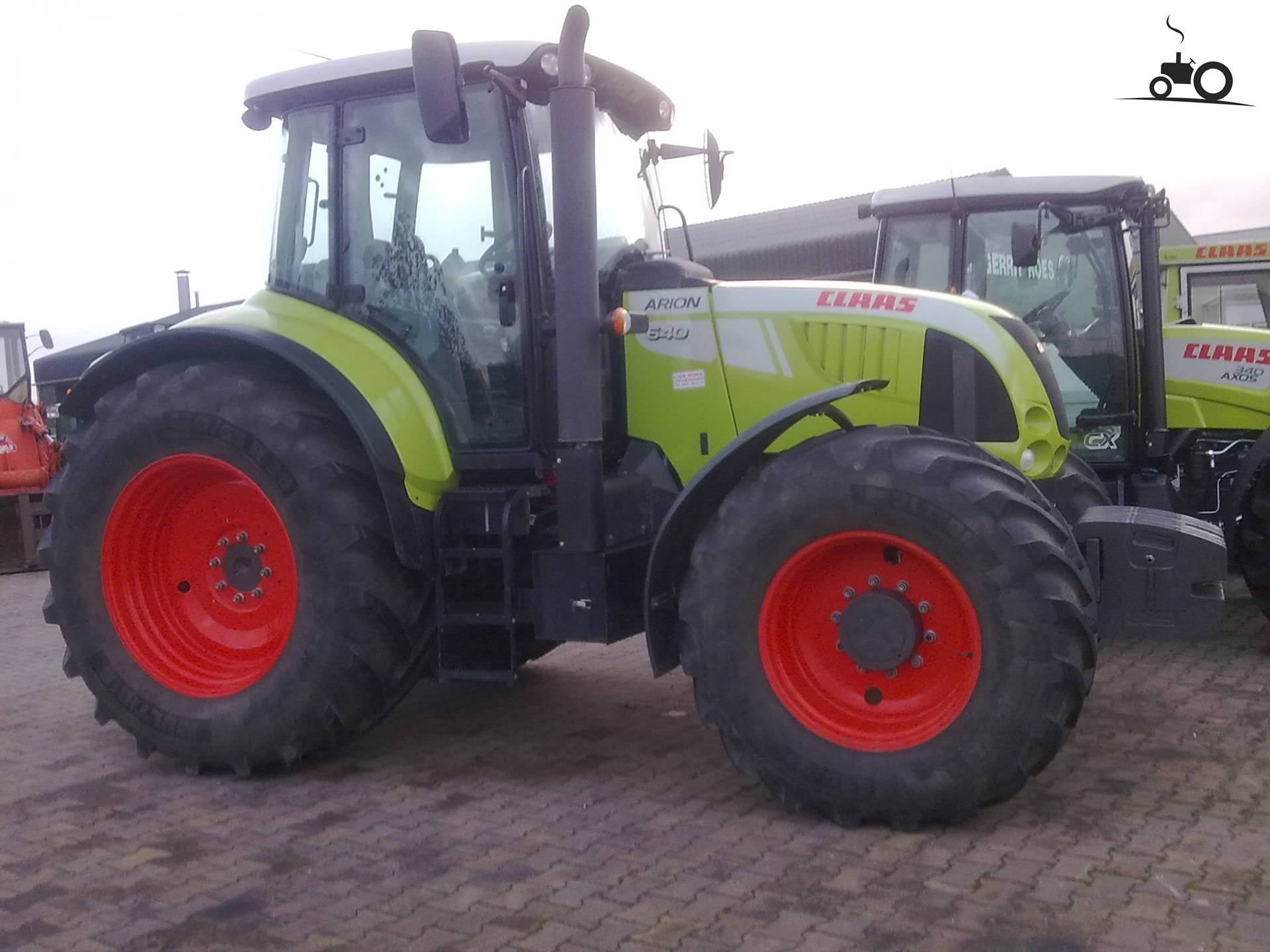 Claas Arion 640