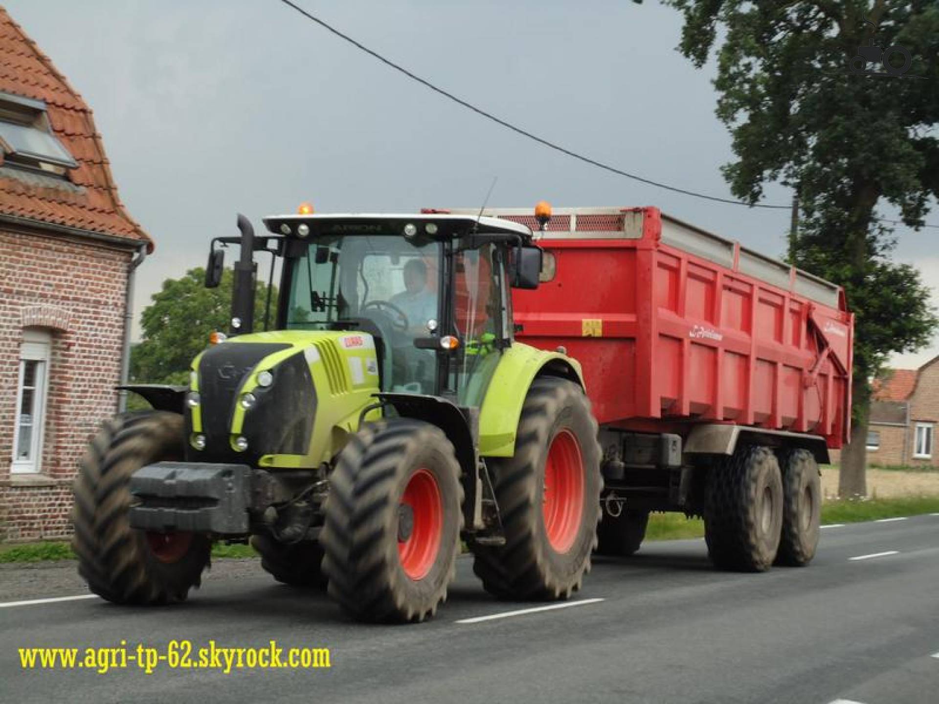 Foto Claas Arion #579175
