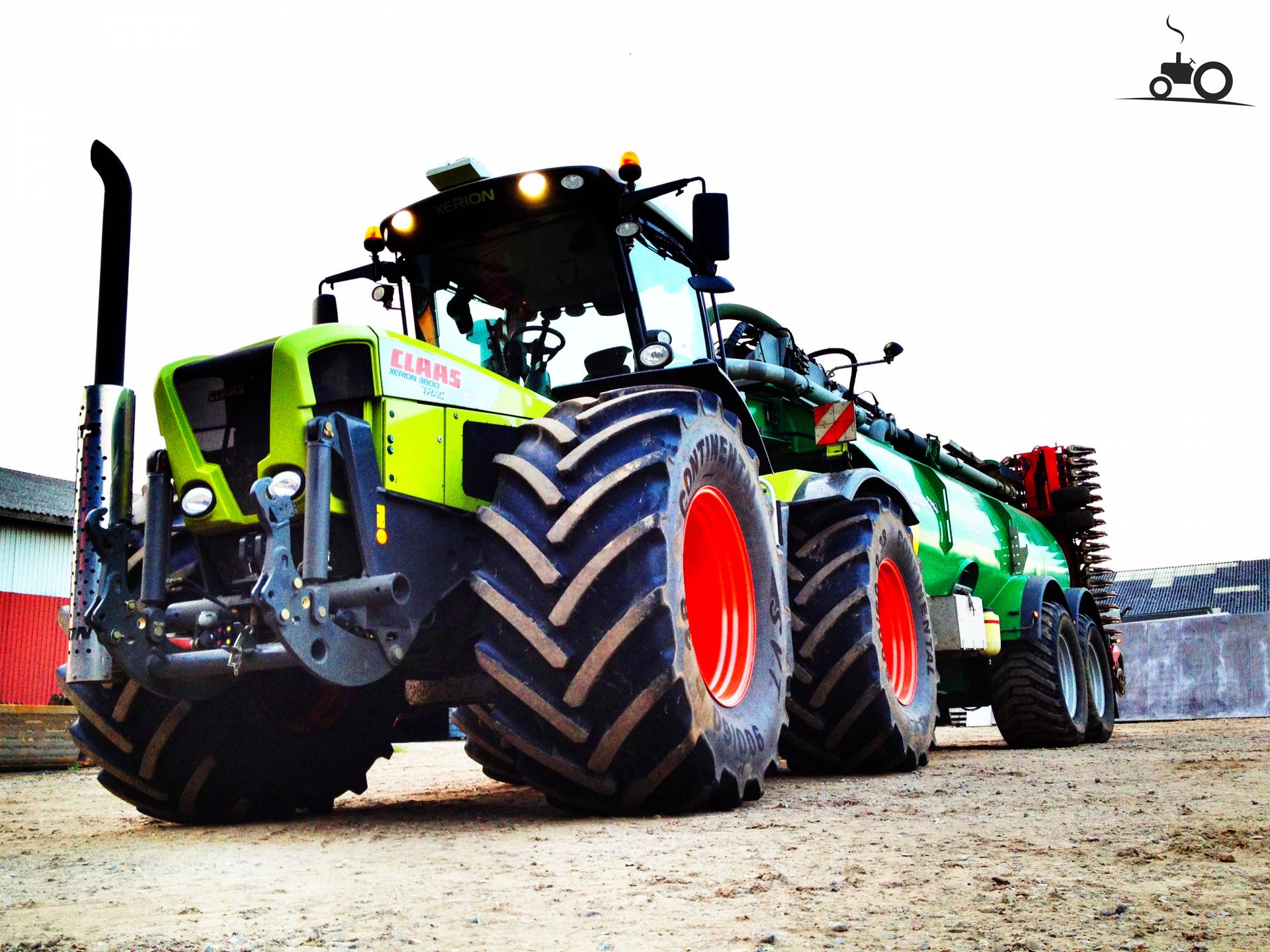 Foto Claas Xerion 3800 TRAC #654424
