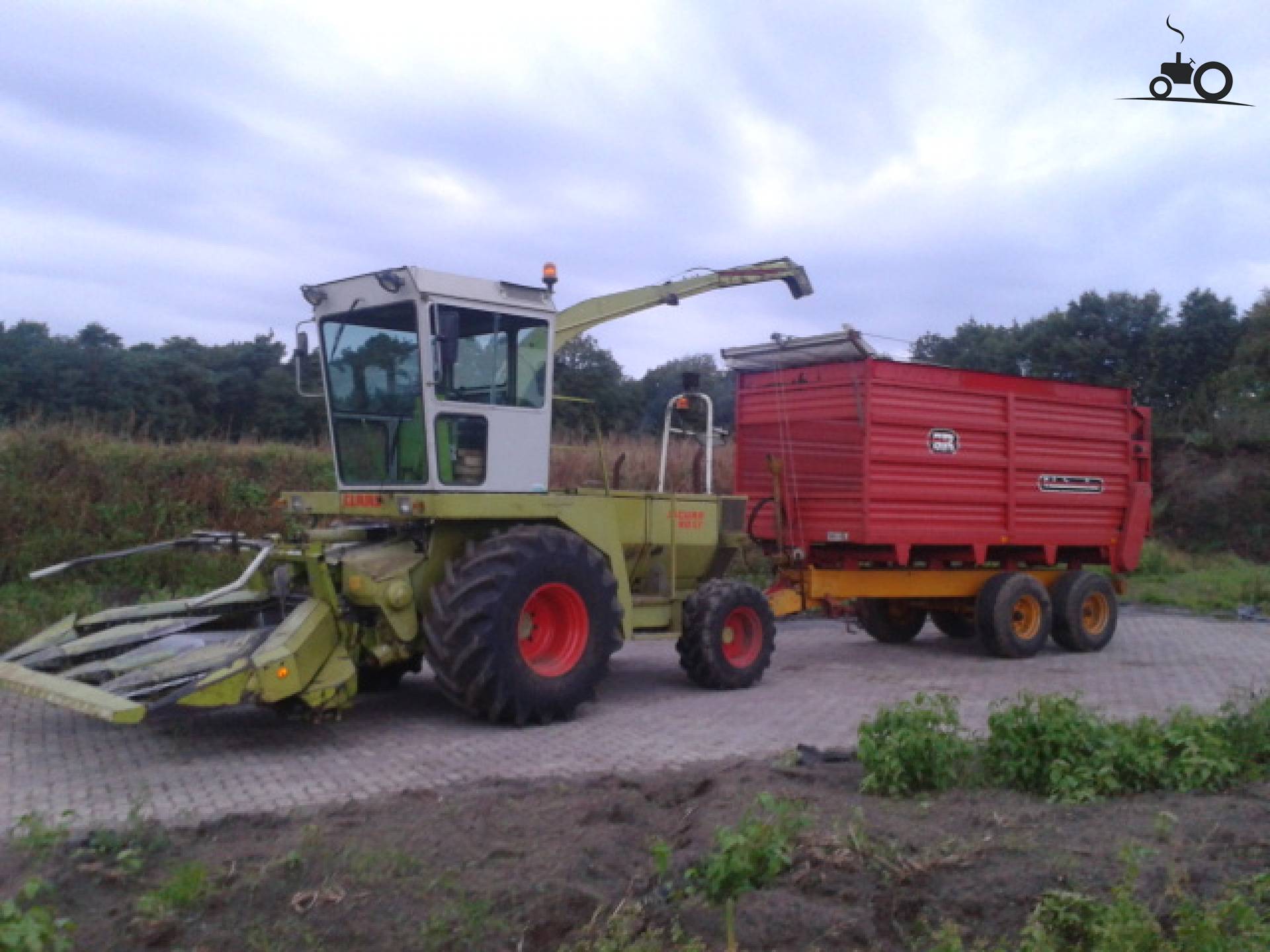Foto Claas Jaguar 80 SF #689708