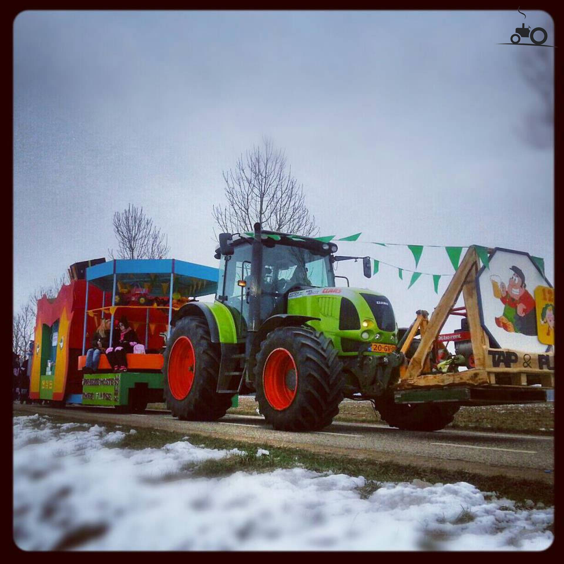 Foto Claas Ares 697 ATZ van Fitten BV