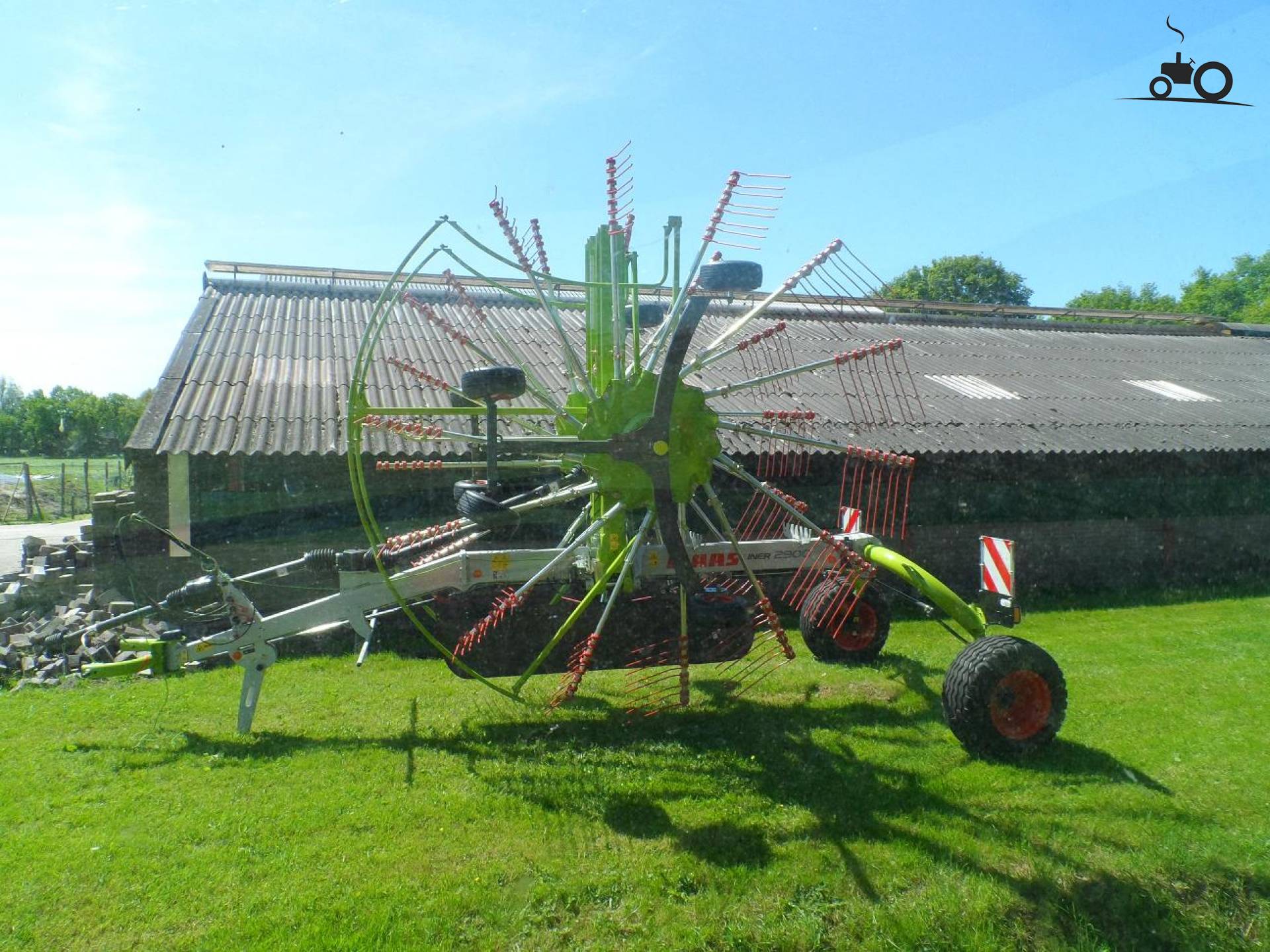 Foto Claas Liner 2900 #764725