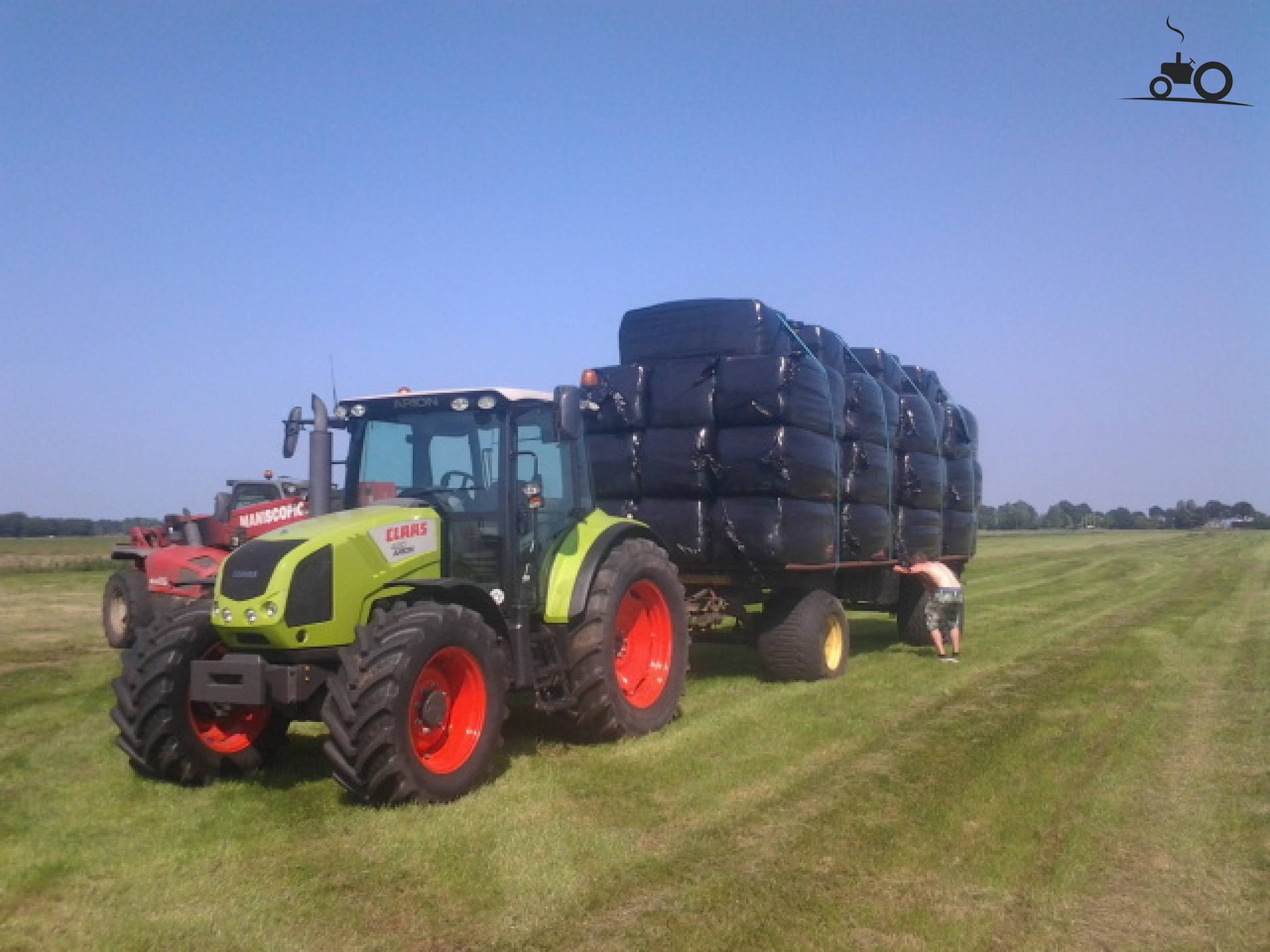 Foto Claas Arion 420 #774912