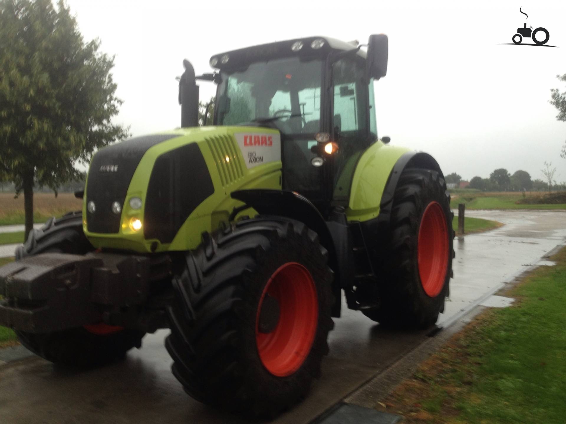 Foto Claas Axion 810 #782210