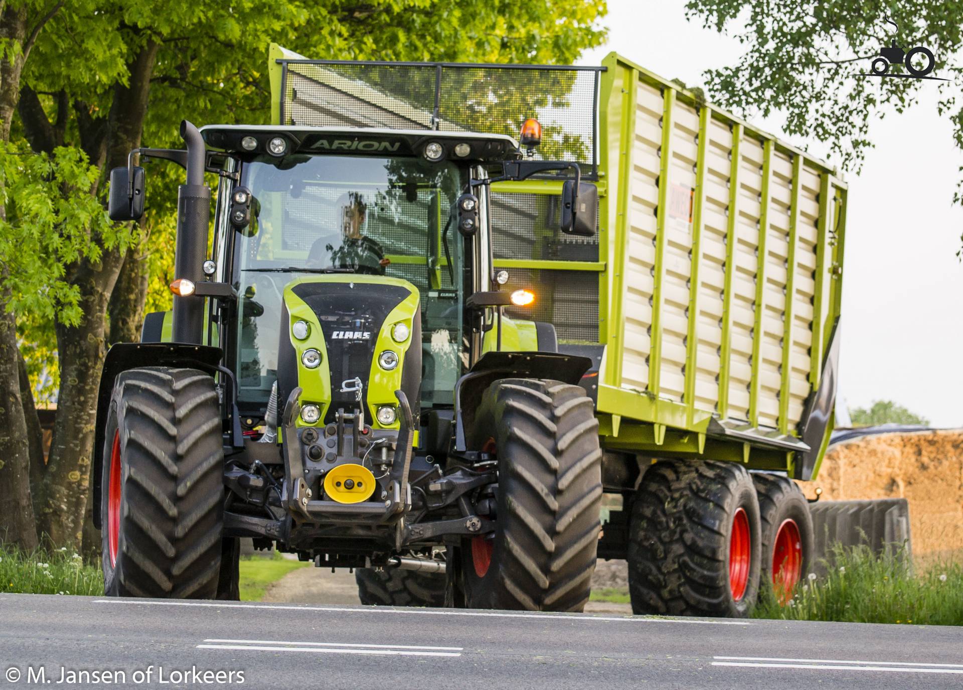 Foto Claas Arion 640 #903406