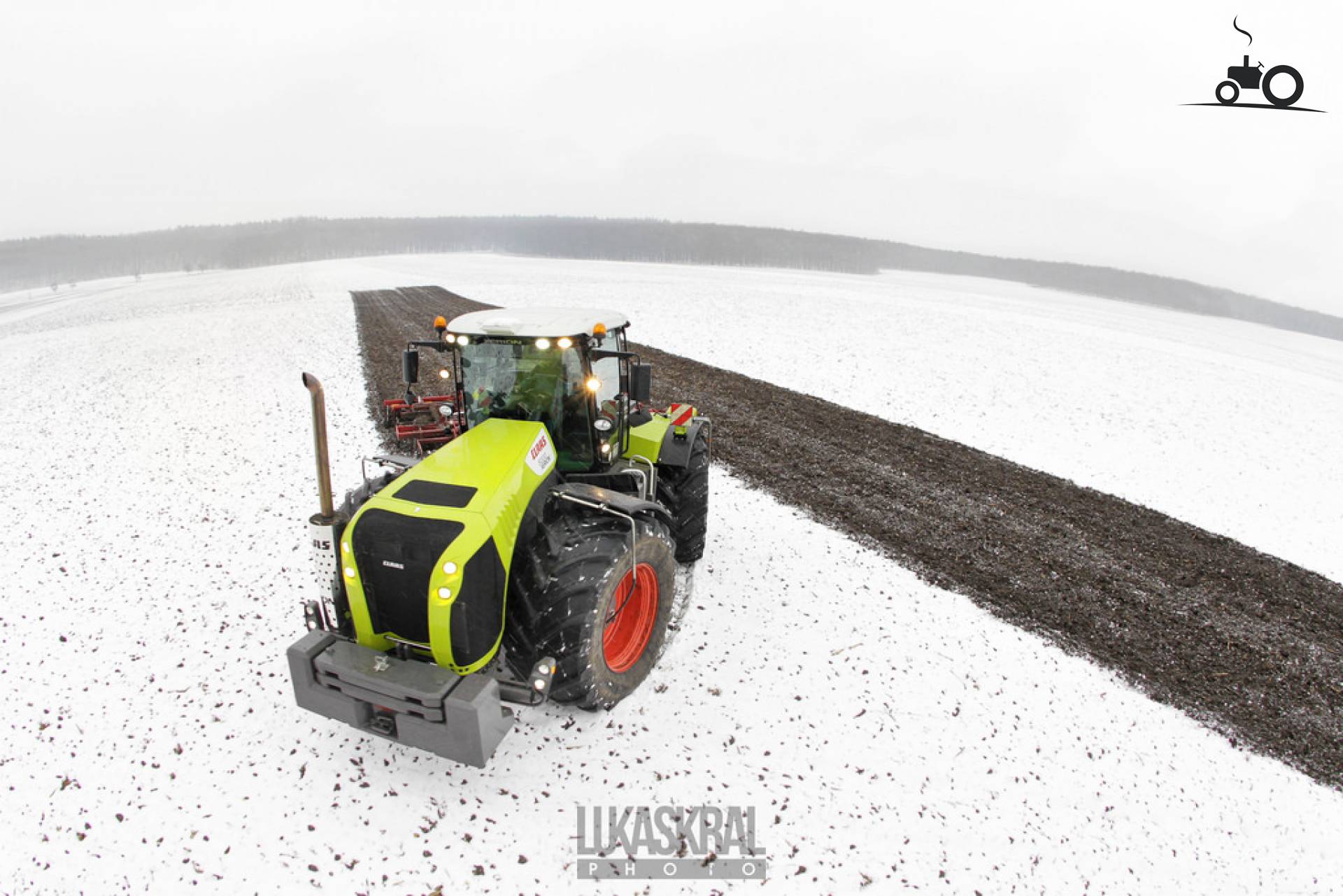 Claas Xerion 5000 - United Kingdom - Tractor picture #956025