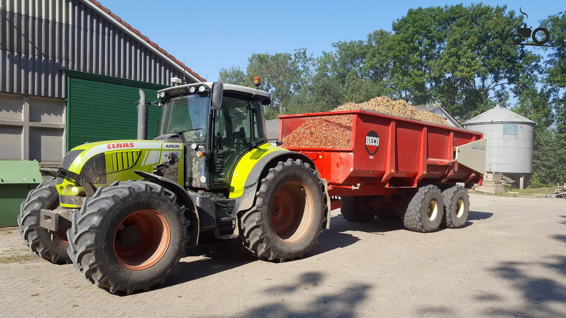 Foto Claas Arion 620 #984235