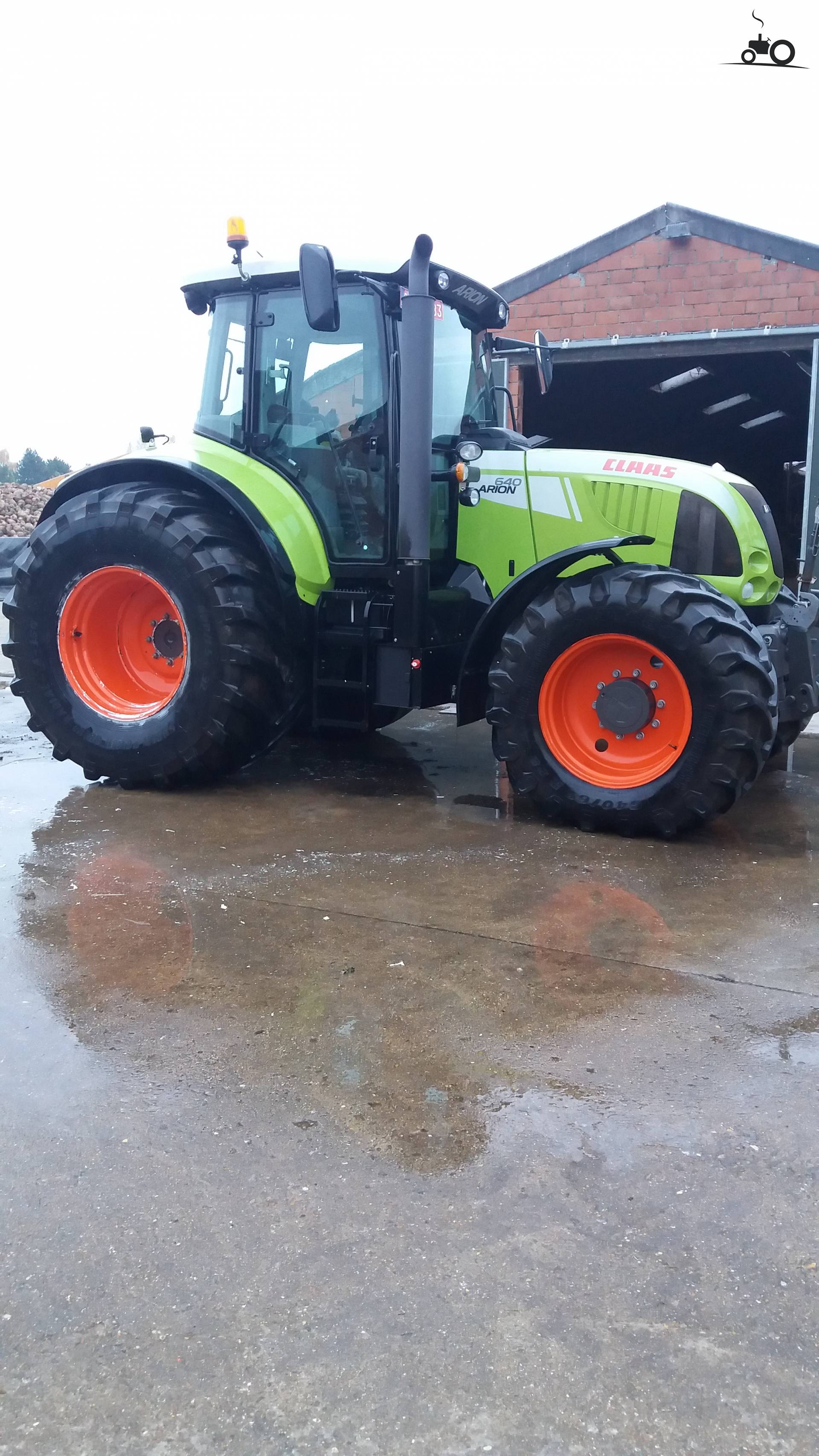 Foto Claas Arion 640 van Melkvee / varkenshouderij Marijnissen