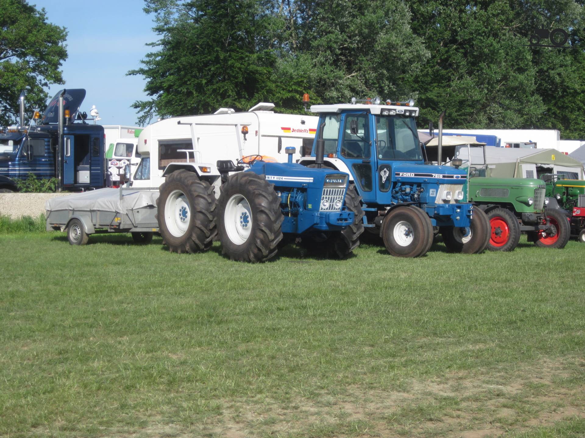 Foto County 1124 #1488744