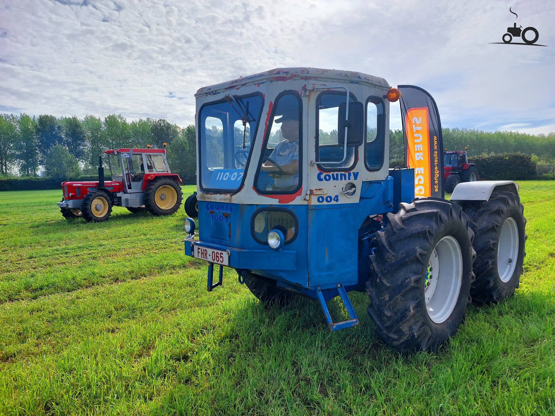 County 1004 Forward Control