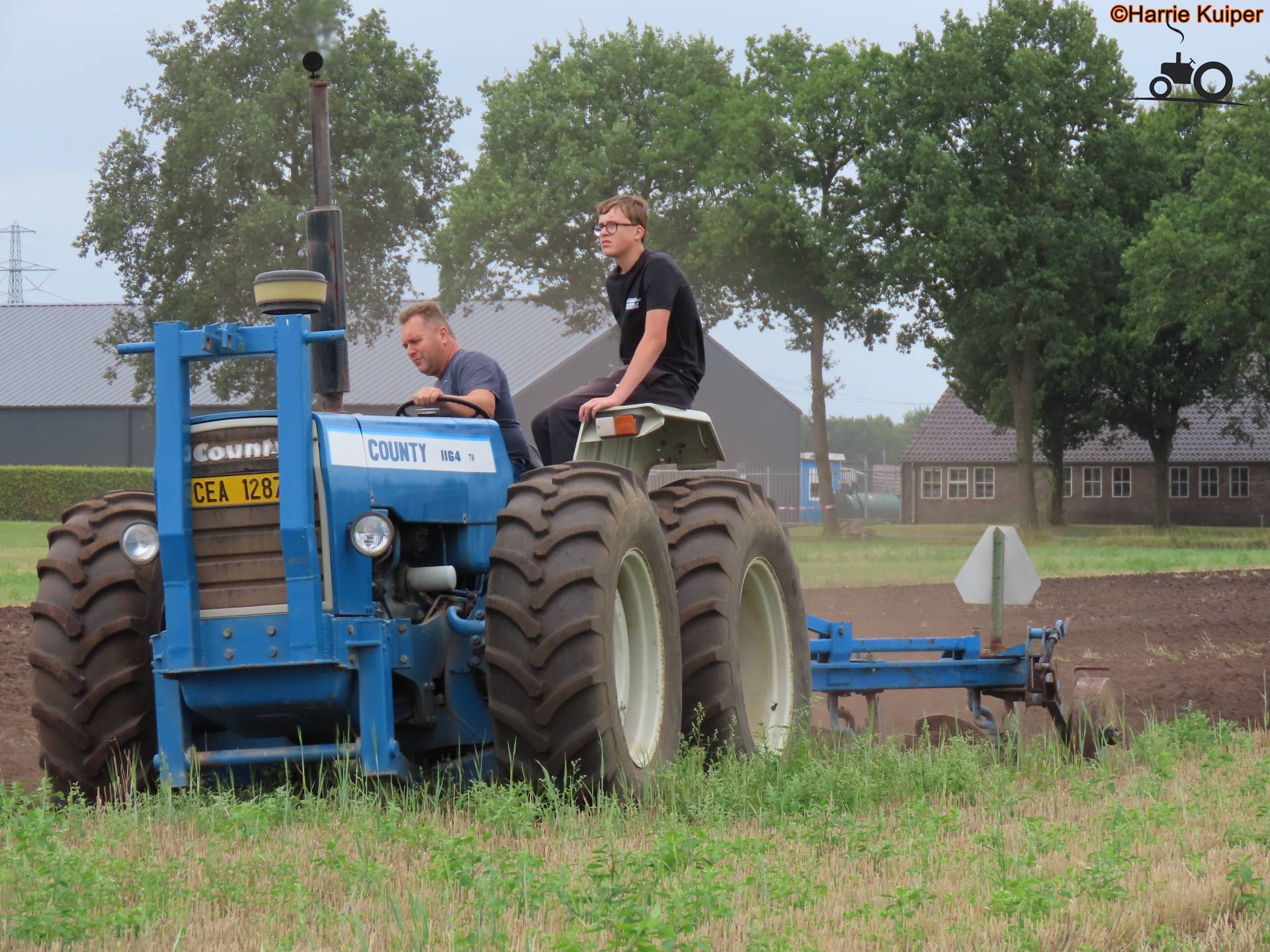 County 1164 TW - Foto's