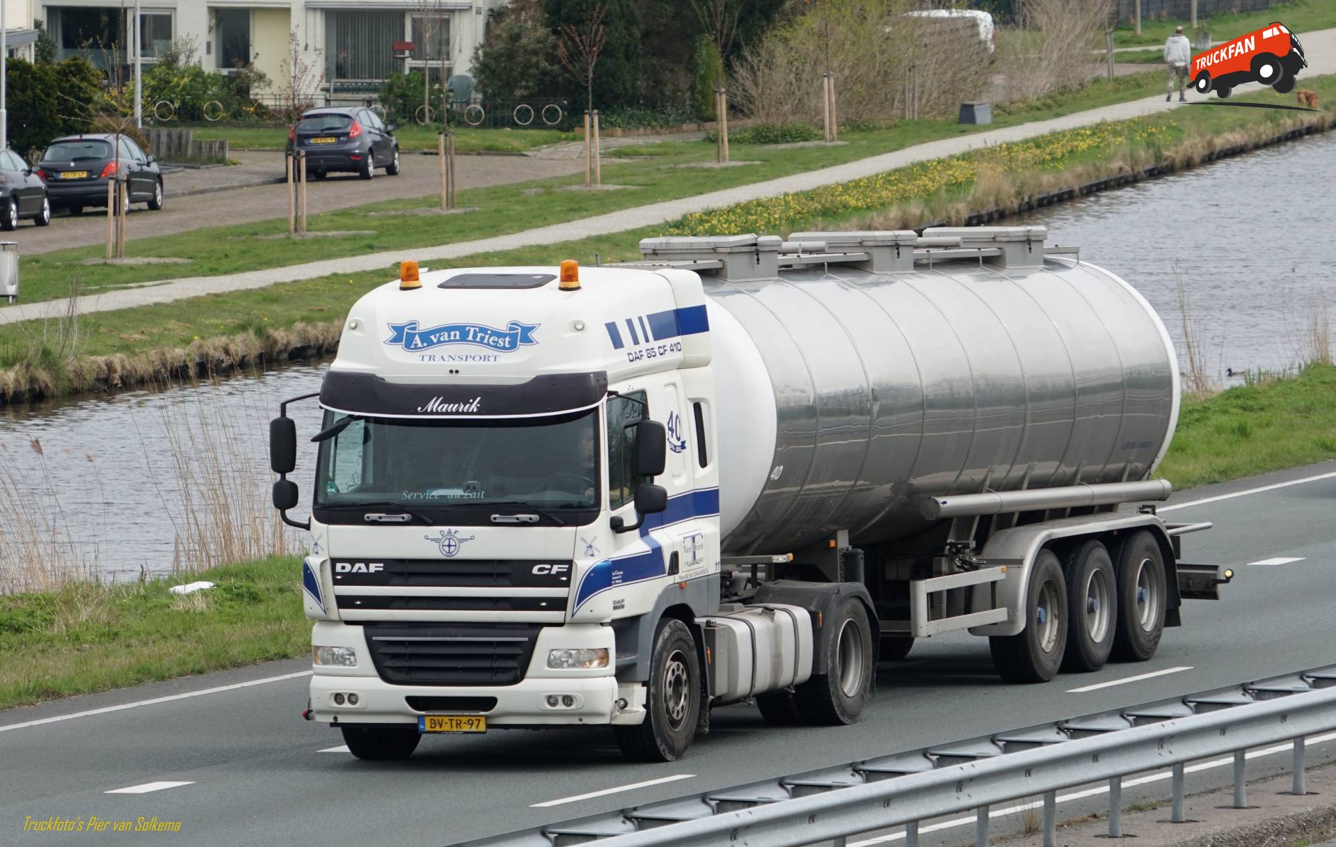 Foto DAF CF van Weihandel en Transportbedrijf van Triest