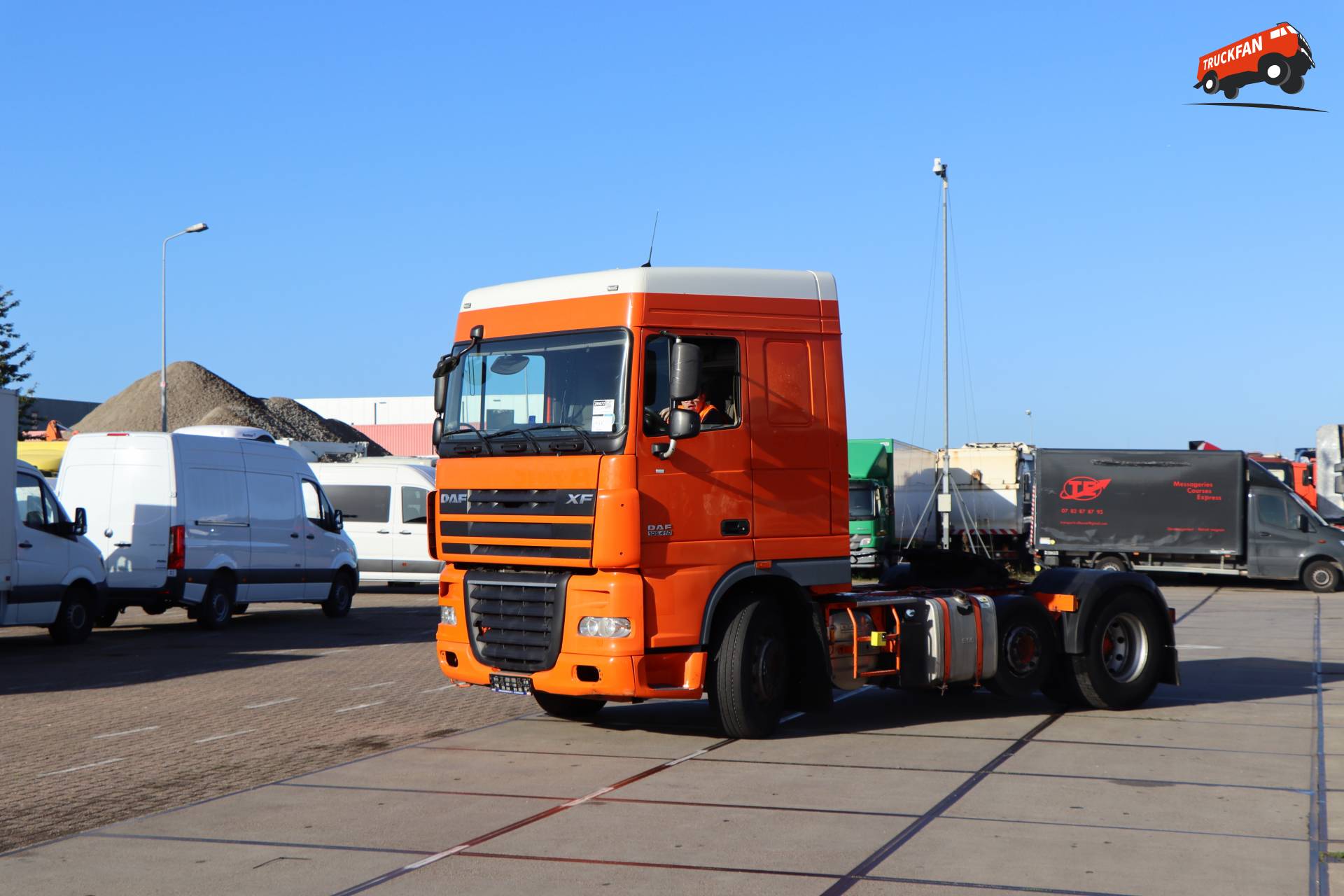 Foto DAF XF105 #1492961