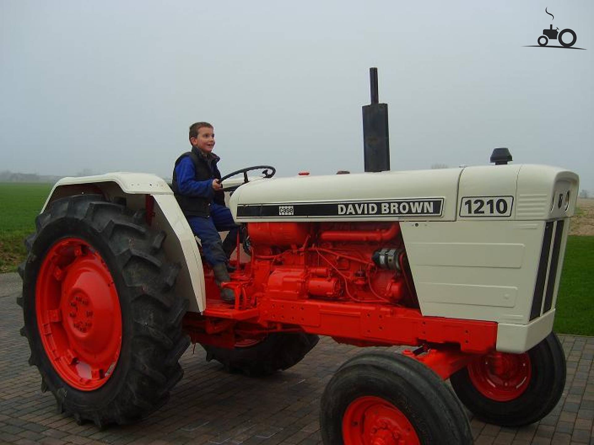 Foto David Brown 1210 #30191