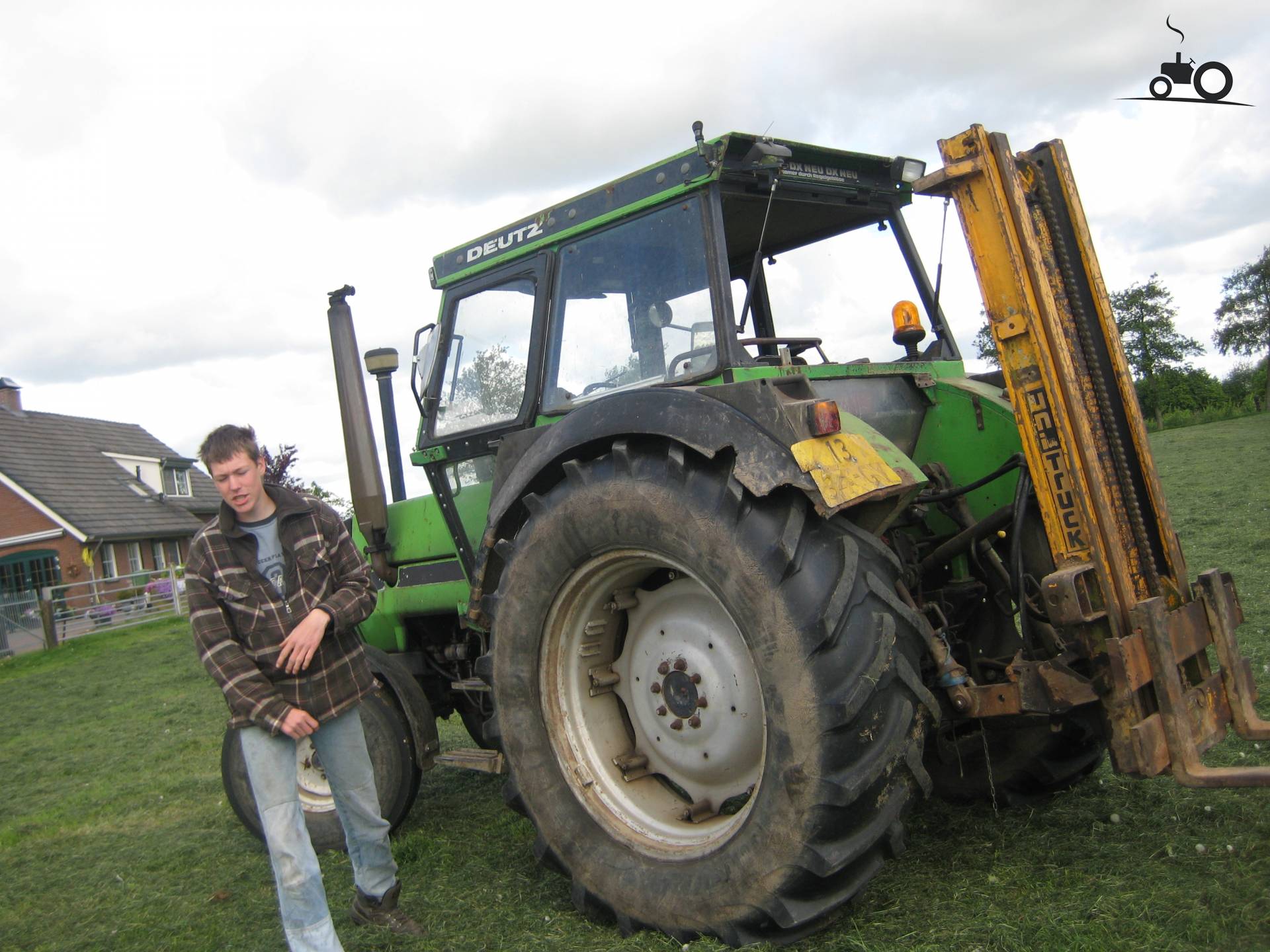 Foto Deutz-Fahr DX 85 #230437