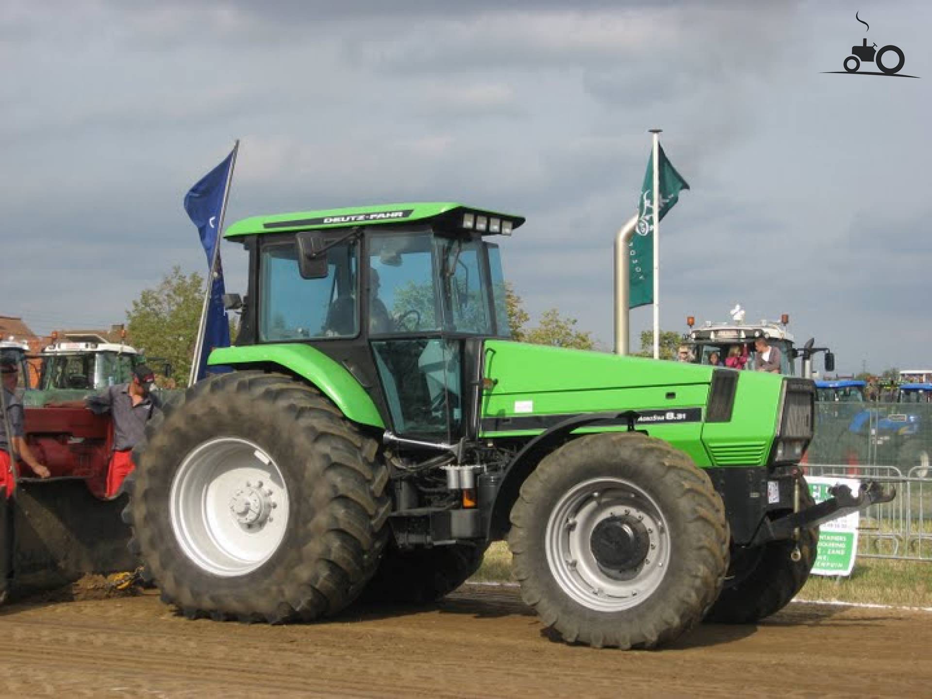 Foto Deutz-Fahr DX 8.31 #299448