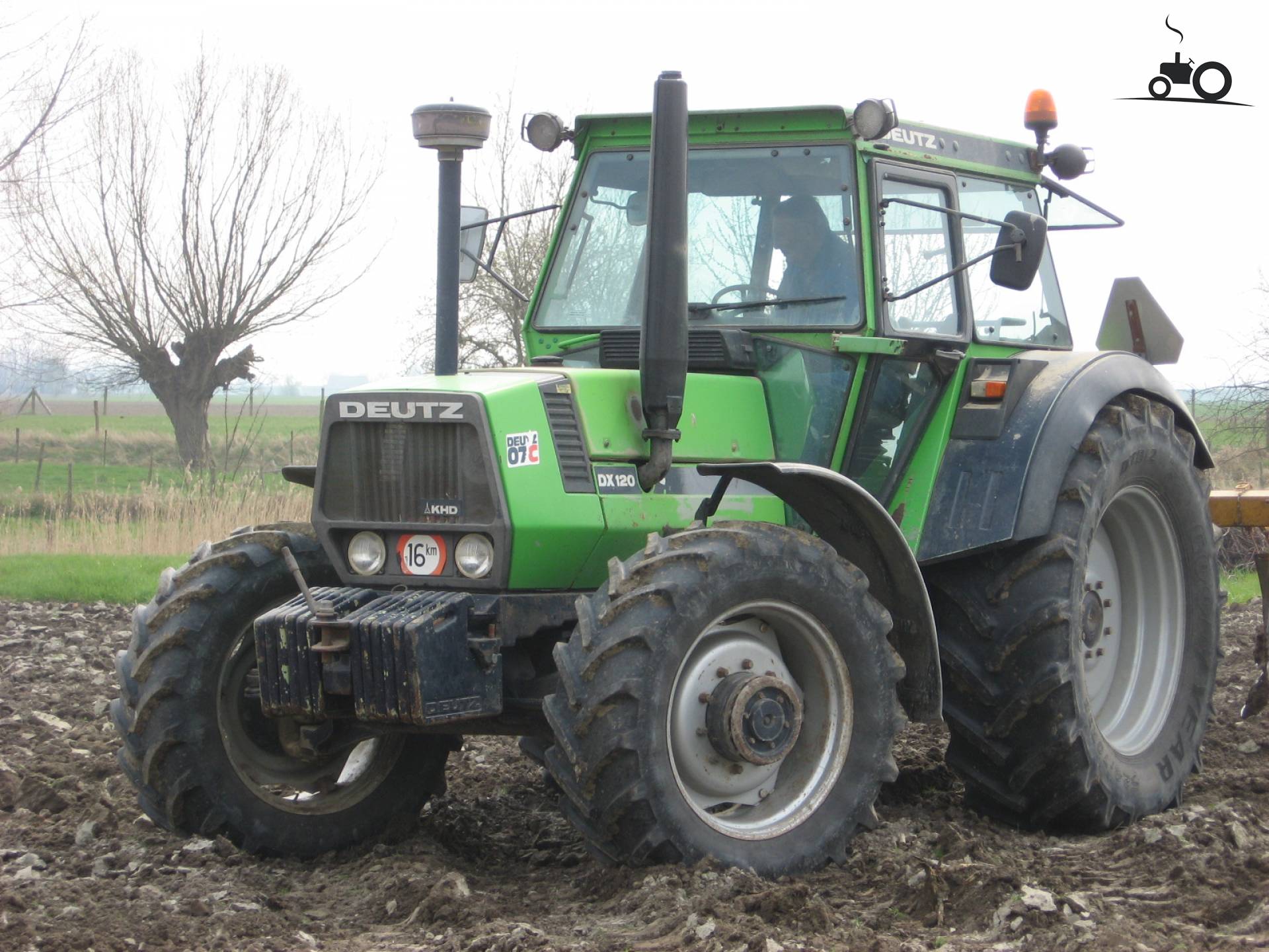 Foto Deutz DX 120 #617140