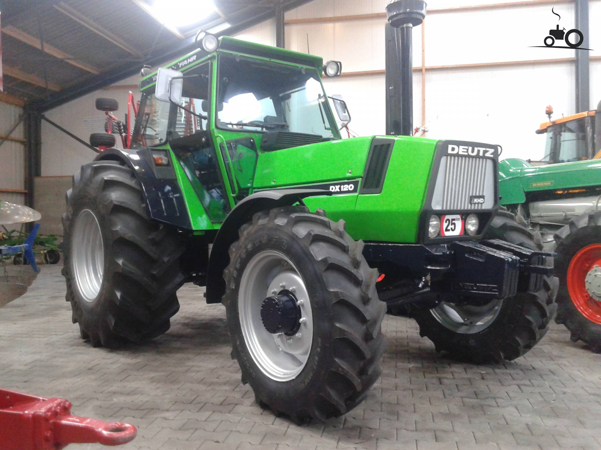 Foto Deutz DX 120 #893127