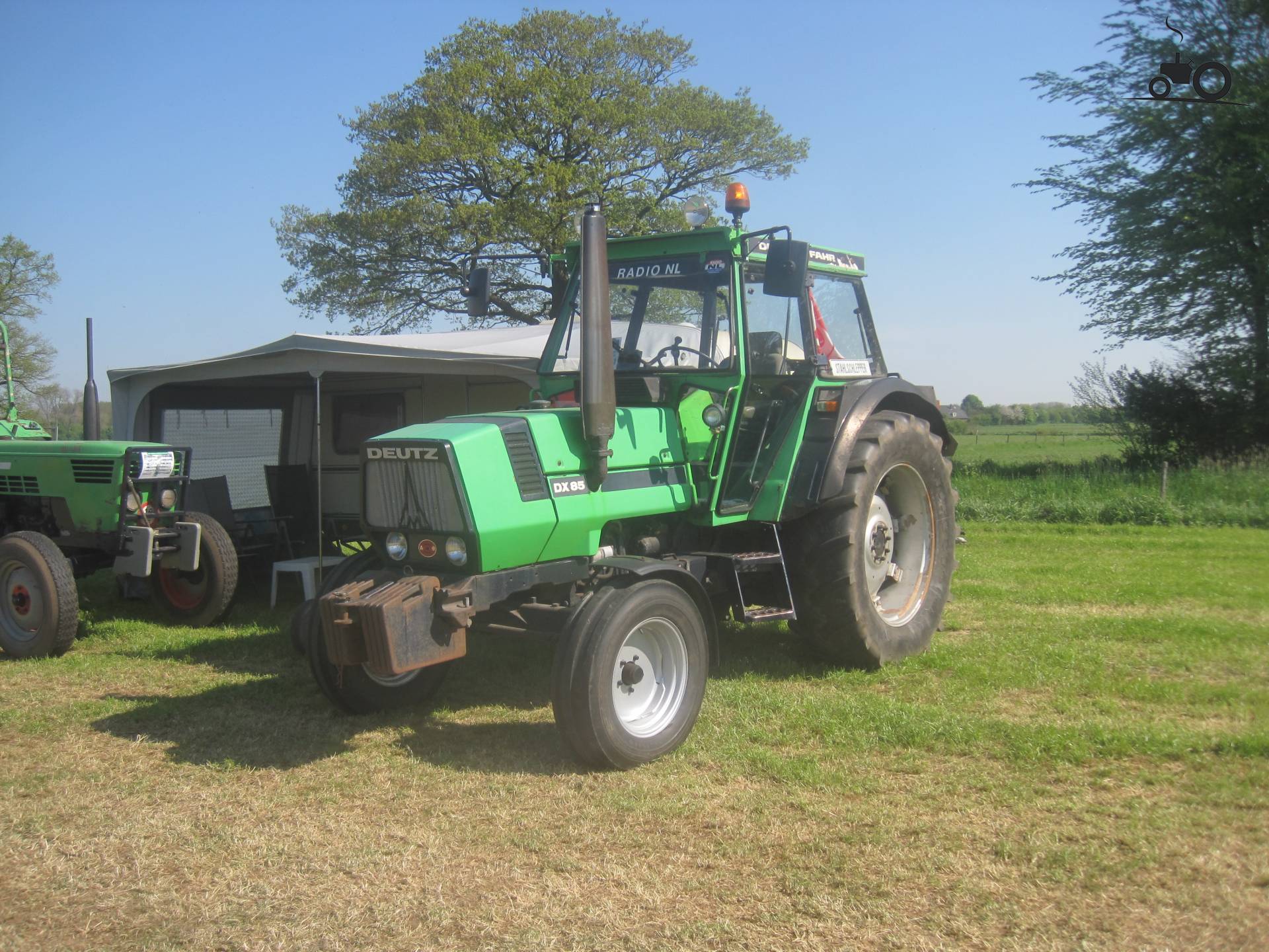 Foto Deutz DX 85 #967688