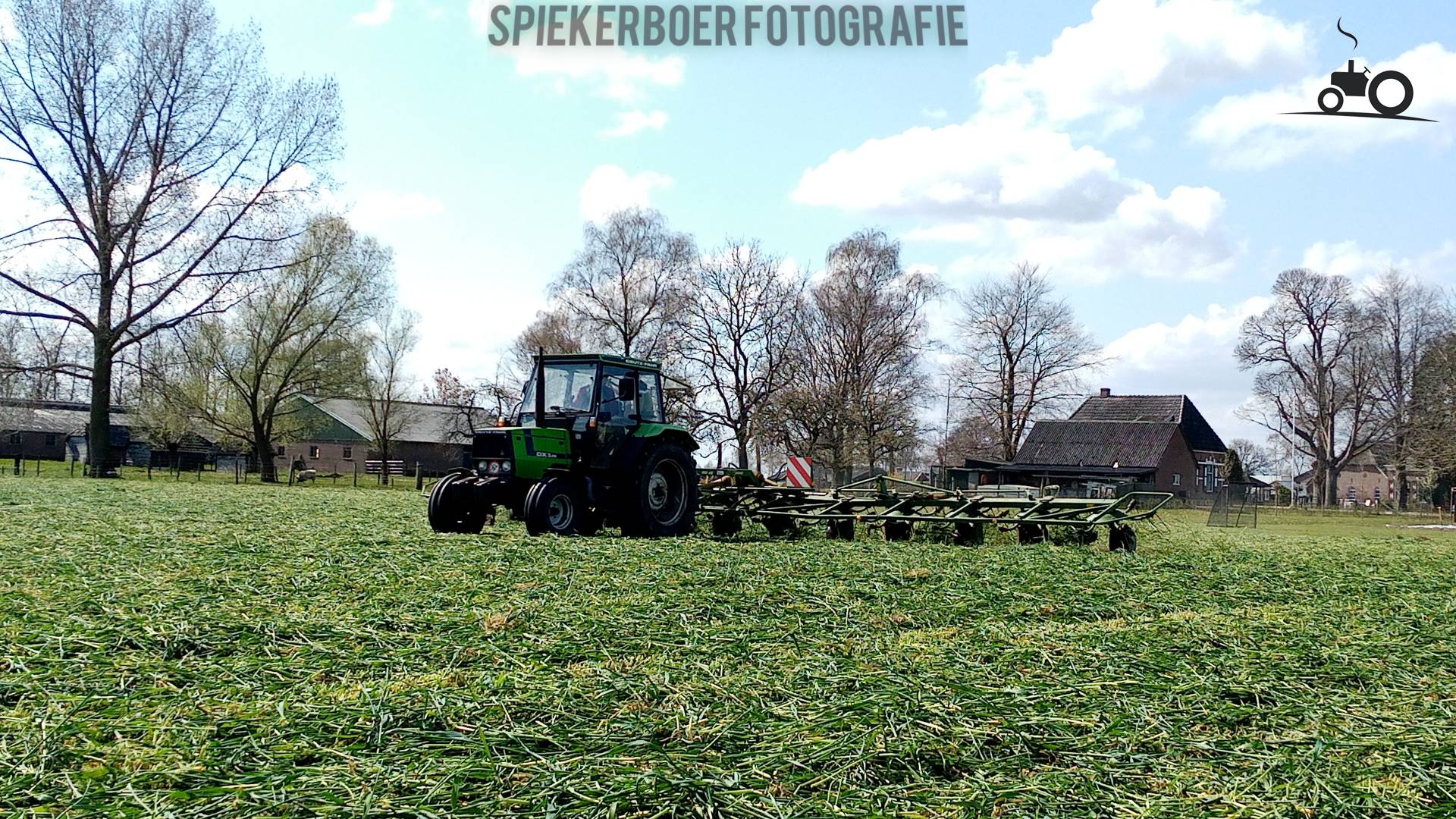 Foto Deutz-Fahr DX 3.30 #1415030