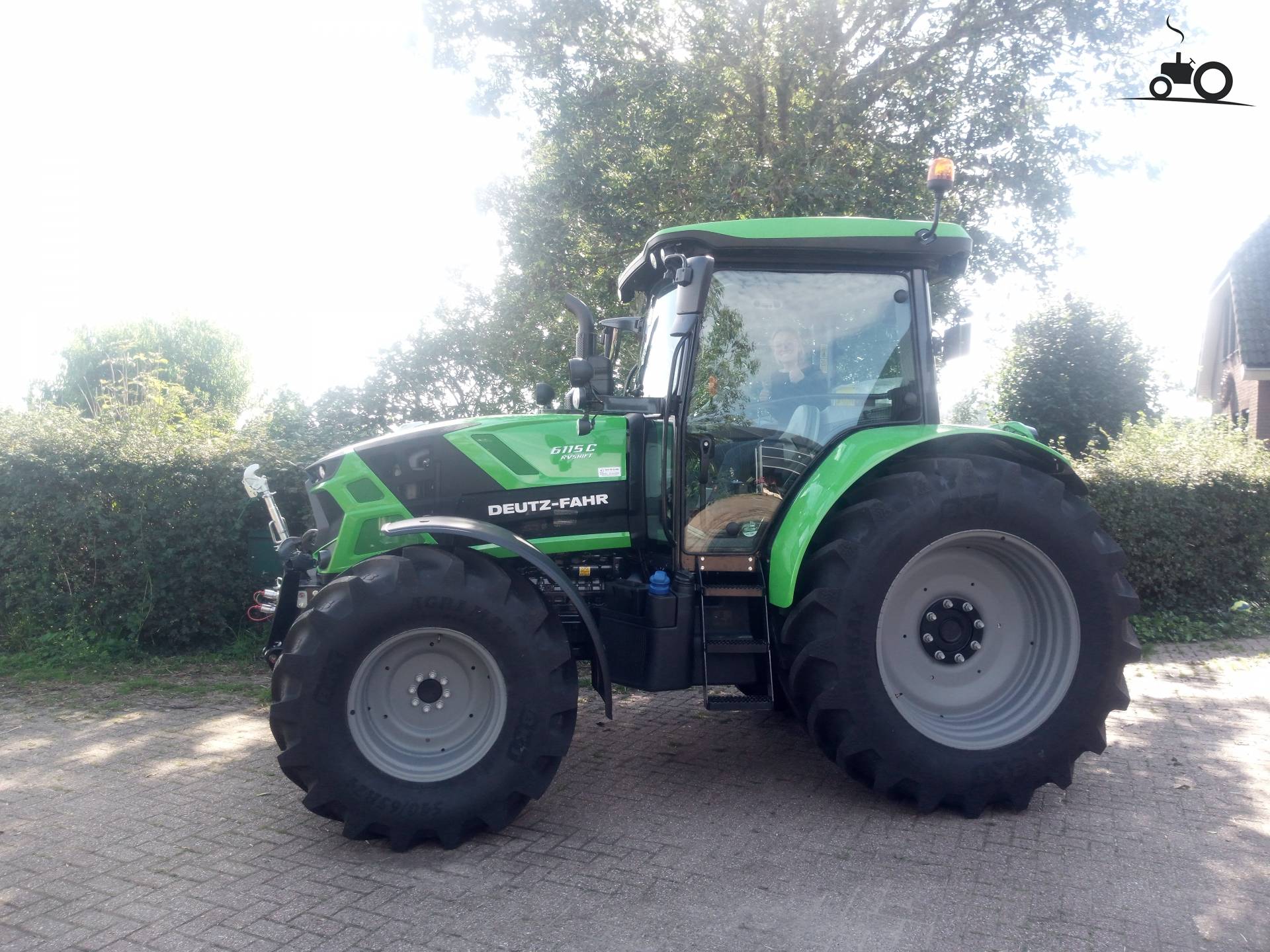 Deutz-Fahr 6115 Fanclub - Specificaties, Foto's, Reviews & Forum