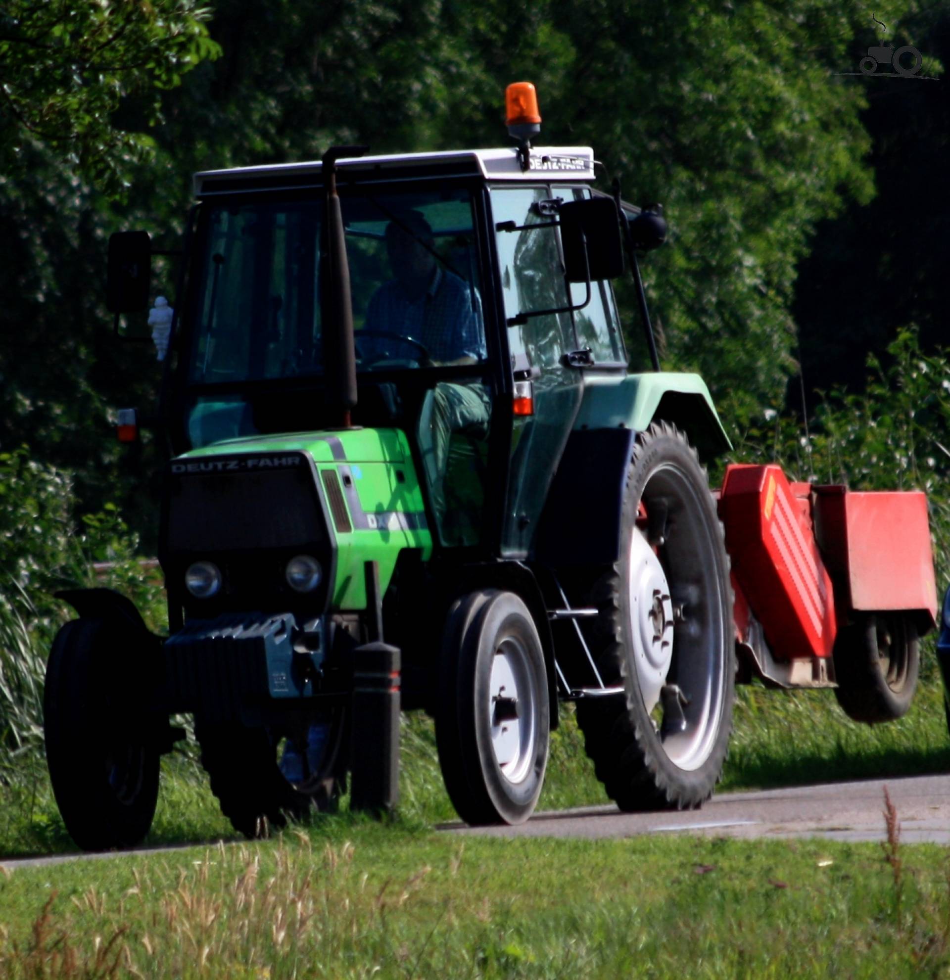 Foto Deutz-Fahr DX 3.30 #509698