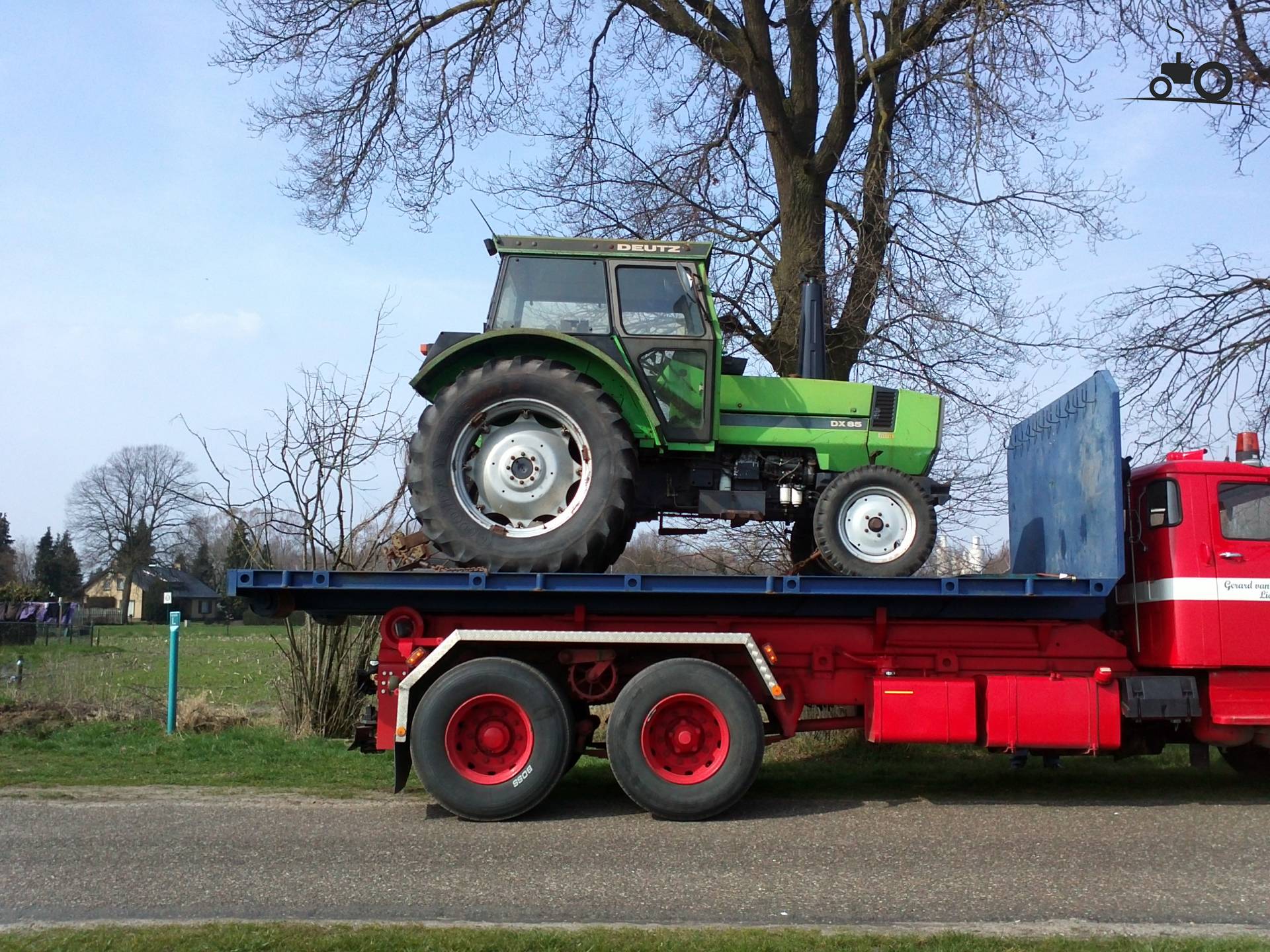 Foto Deutz-Fahr DX 85 #614150