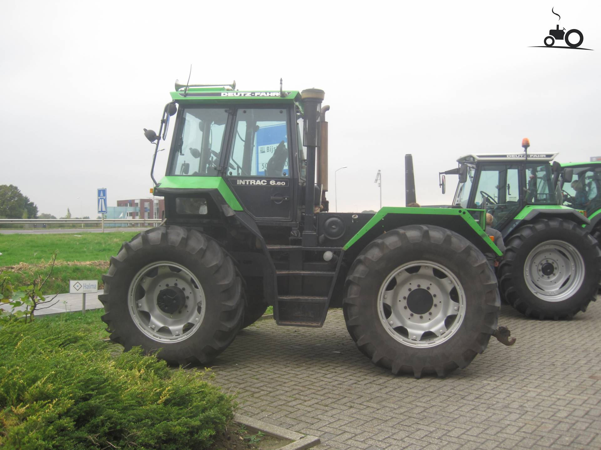 Foto Deutz-Fahr Intrac 6.60 #698062