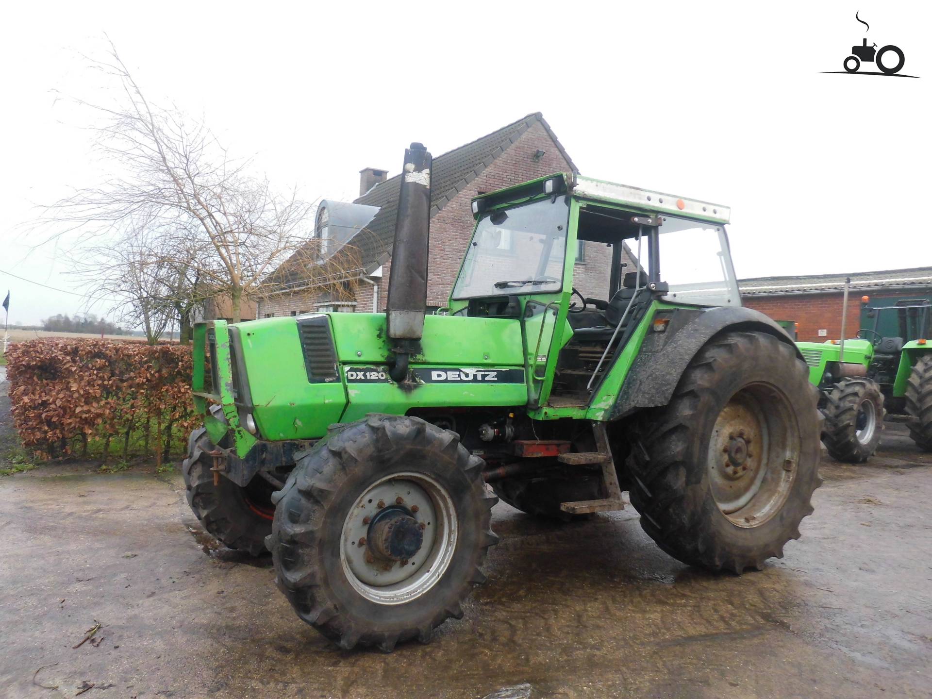 Foto Deutz-Fahr DX 120 #718160