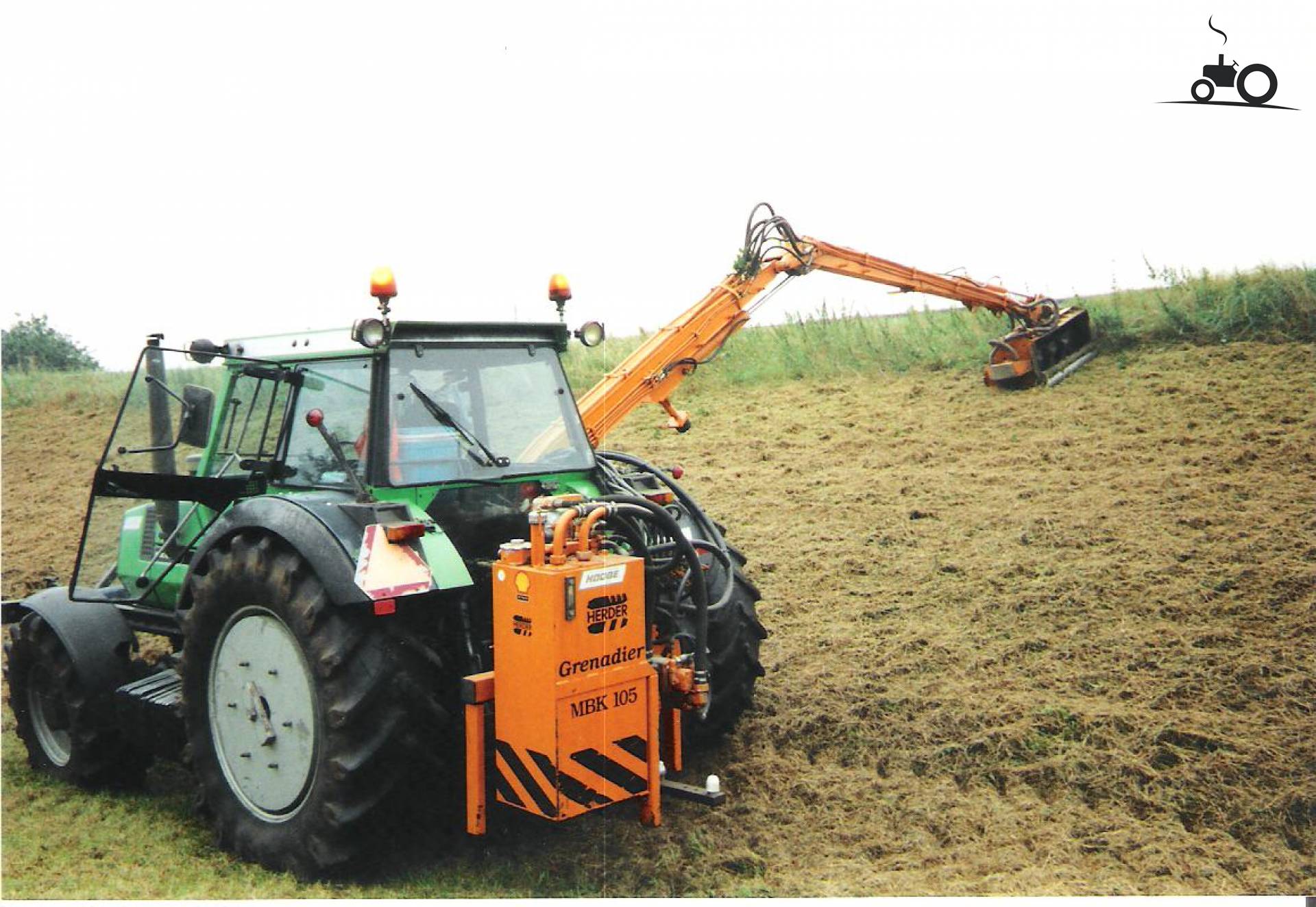 Foto Deutz-Fahr DX 120 #848991