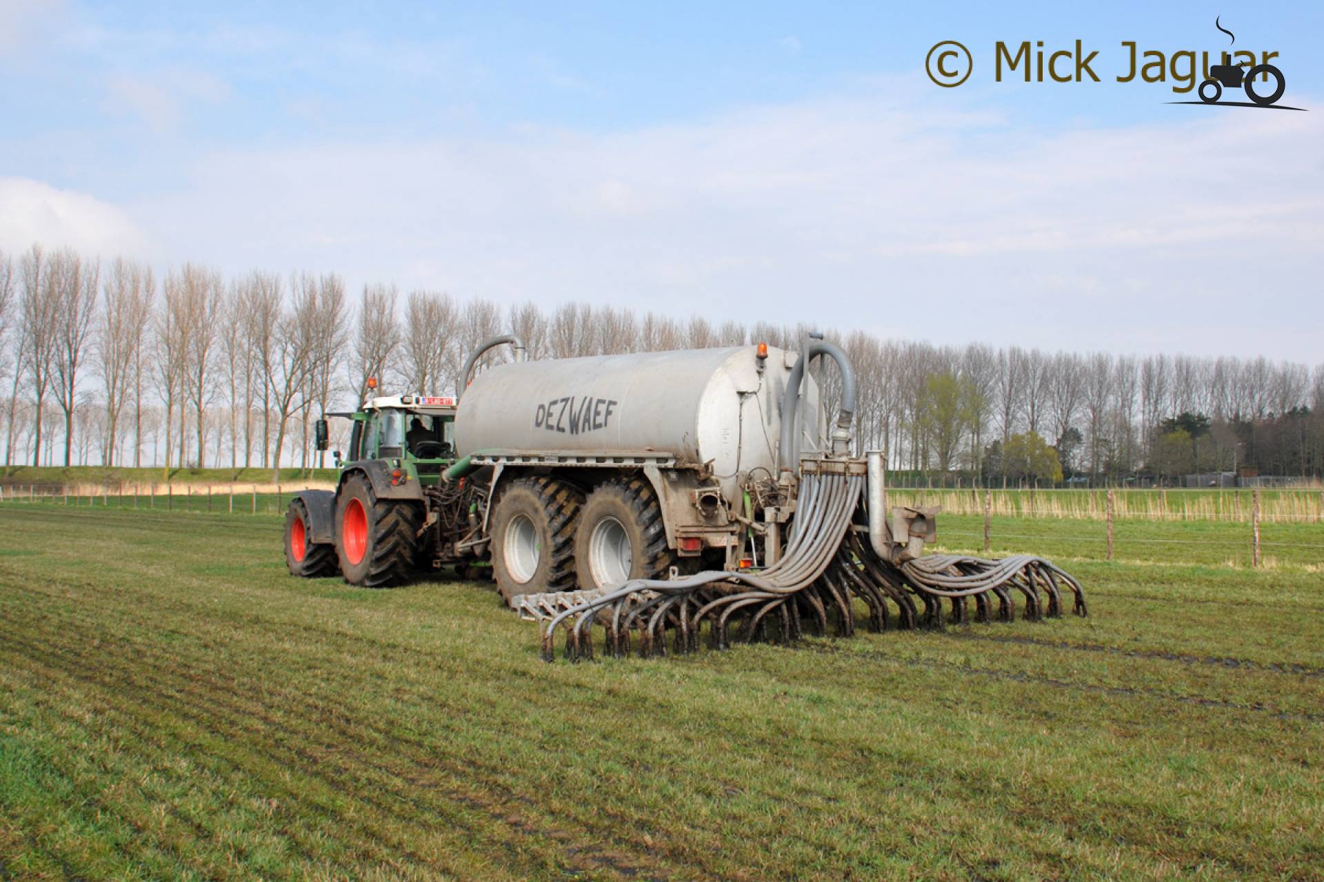 Foto Dezwaef Mesttank #853400