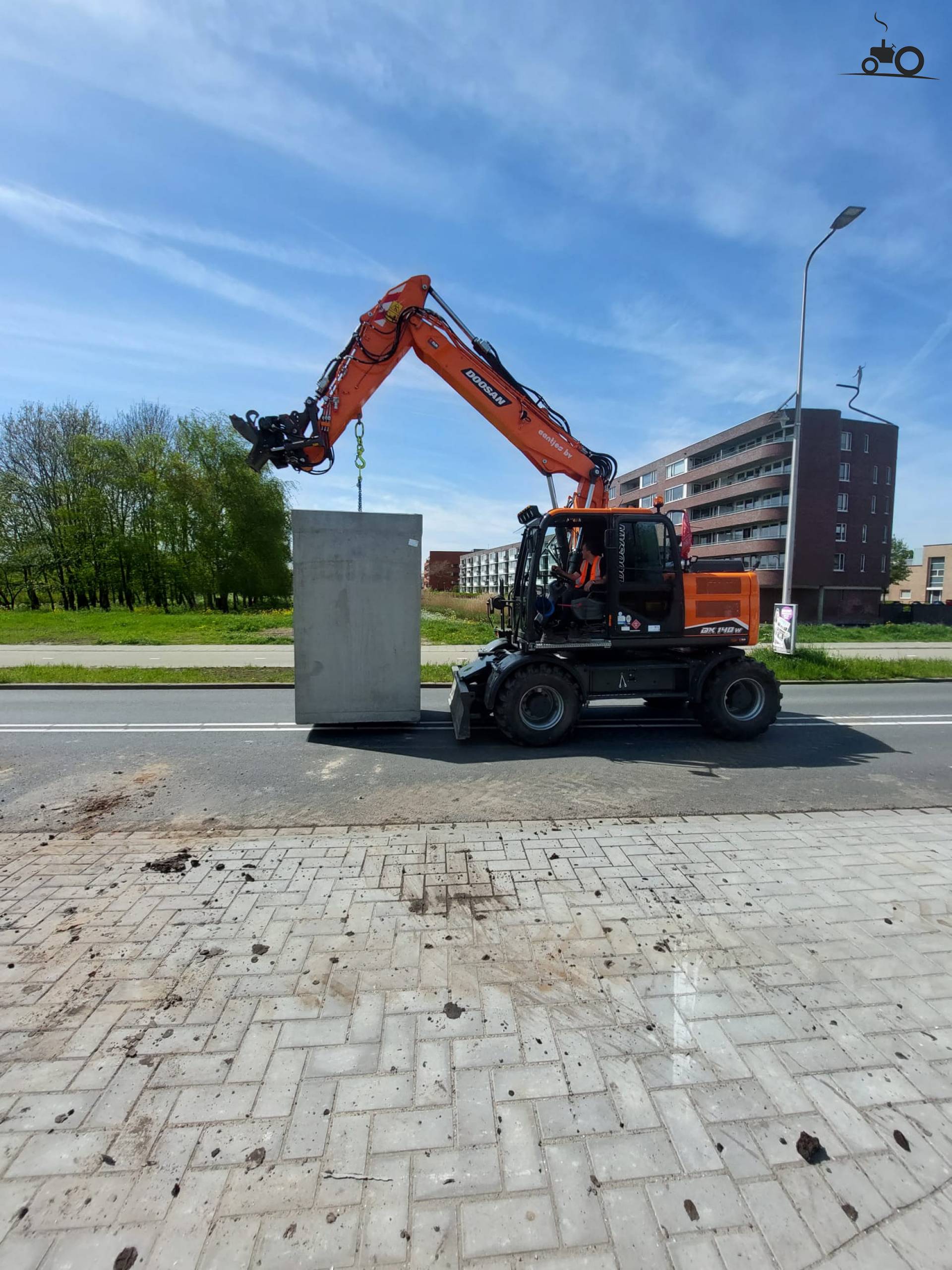 Foto Doosan DX140W #1524278