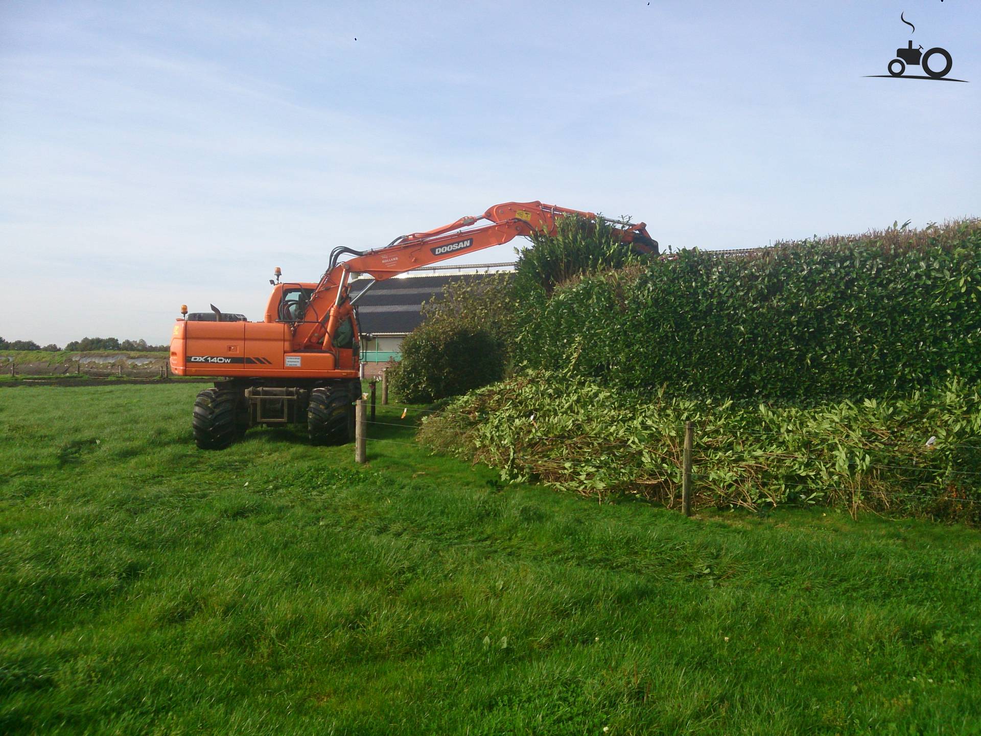 Foto Doosan DX140W #878662