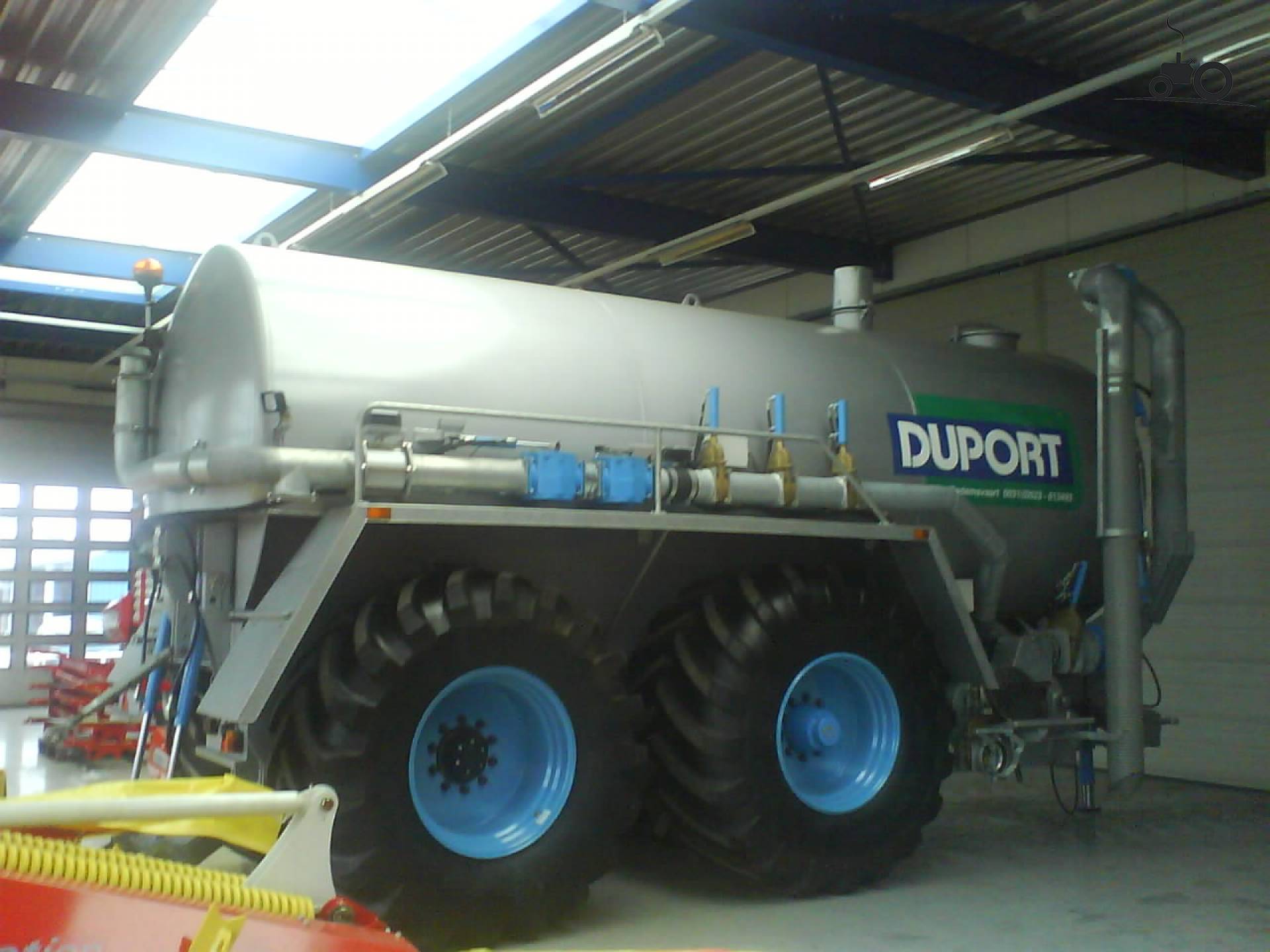 Duport Tank