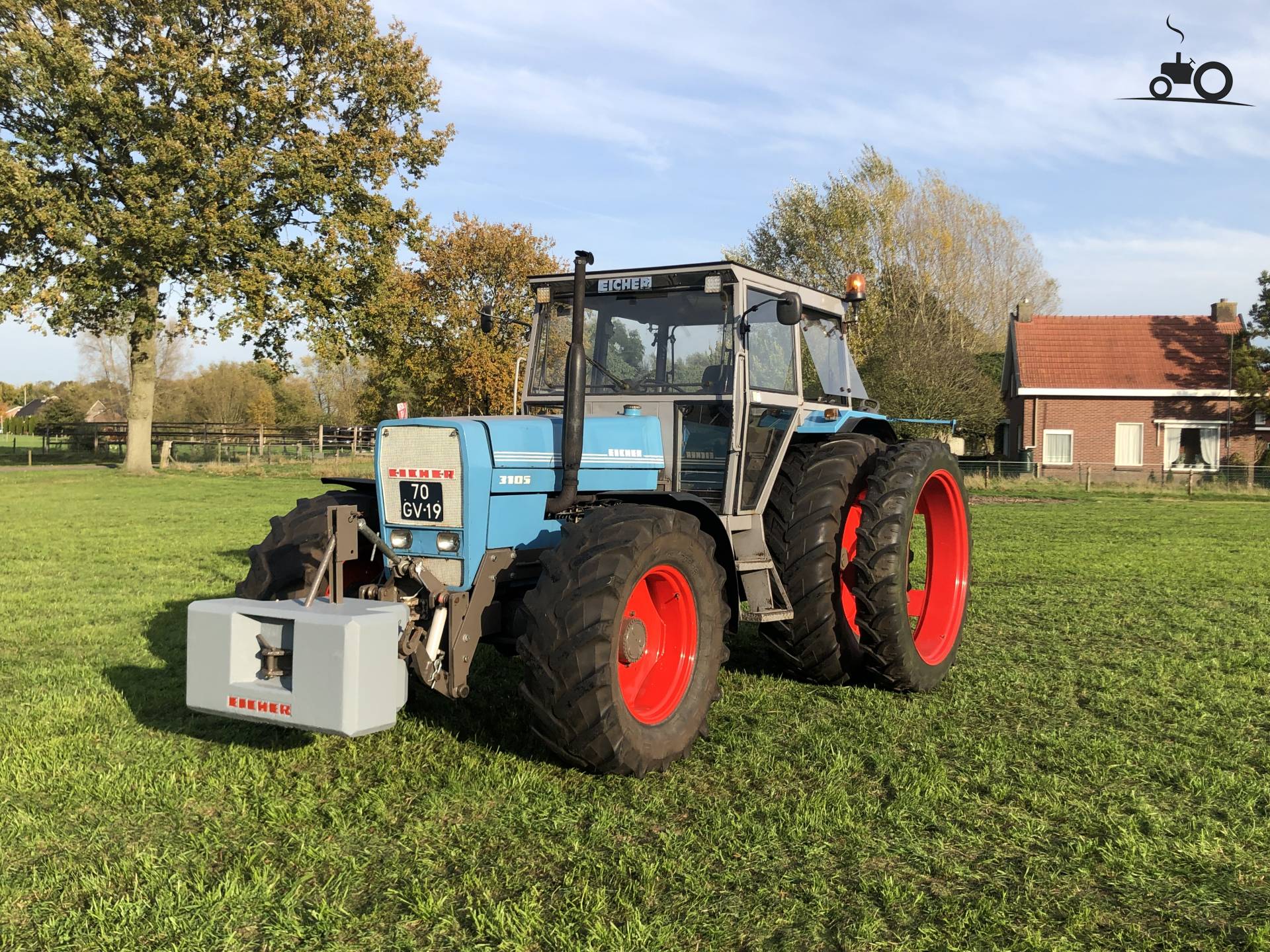 Eicher 3105