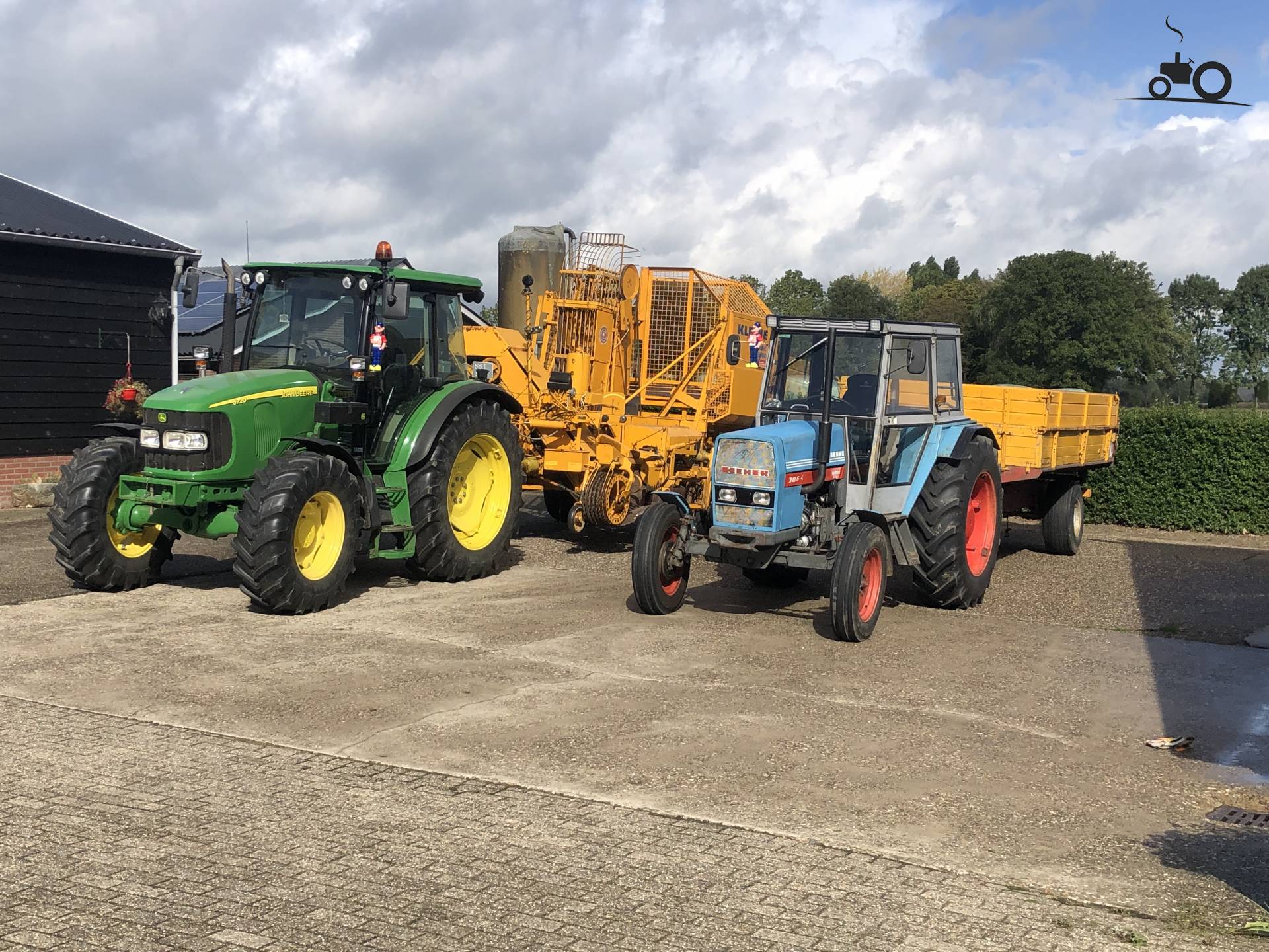 Eicher 3066 en John deere 5720