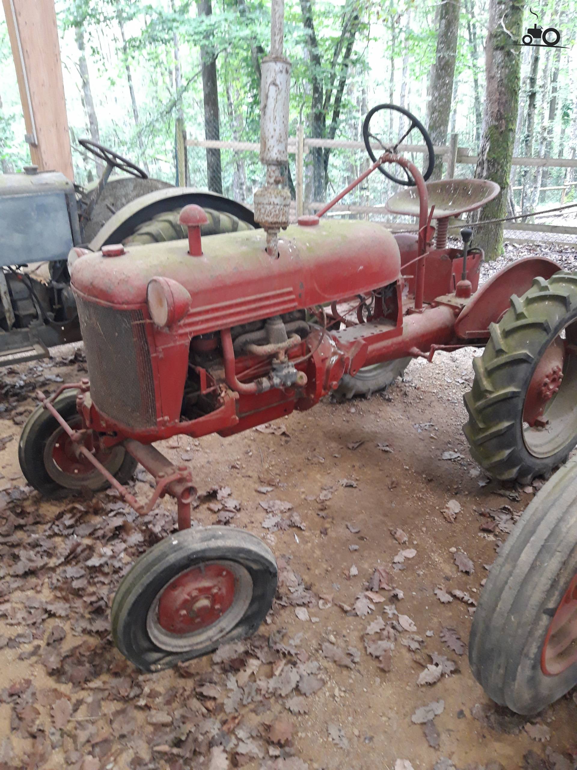 Farmall Cub
