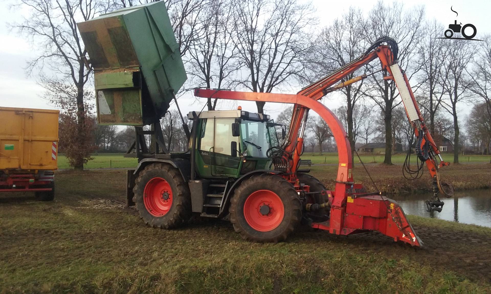 Foto Fendt Xylon 524 van Loonbedrijf Dekker BV