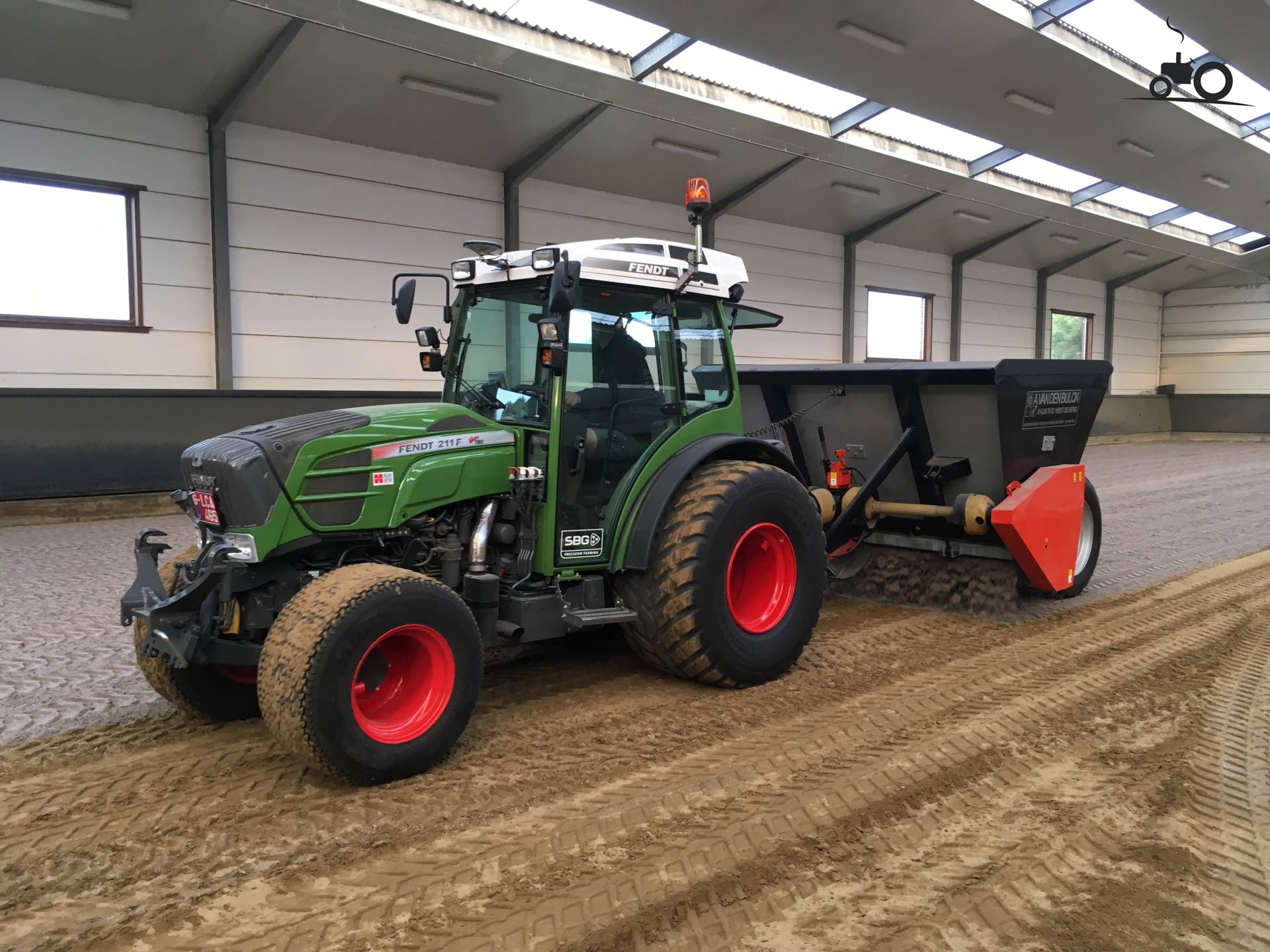 Fendt 211 F - United Kingdom - Tractor picture #1170834