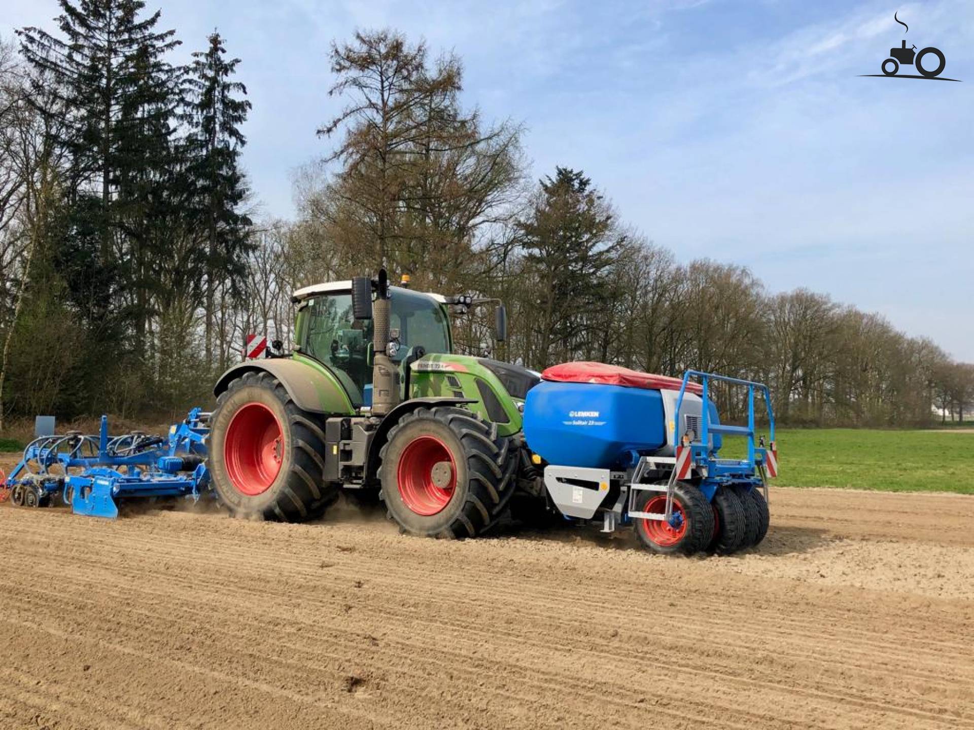 Foto Fendt 724 van Loonbedrijf Vriezen