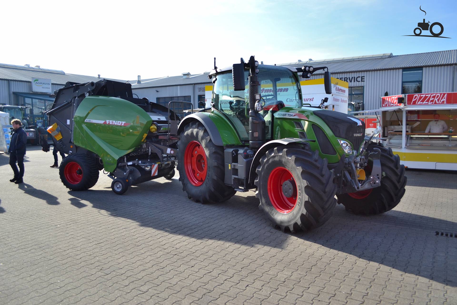 Foto Fendt 724 #1292825