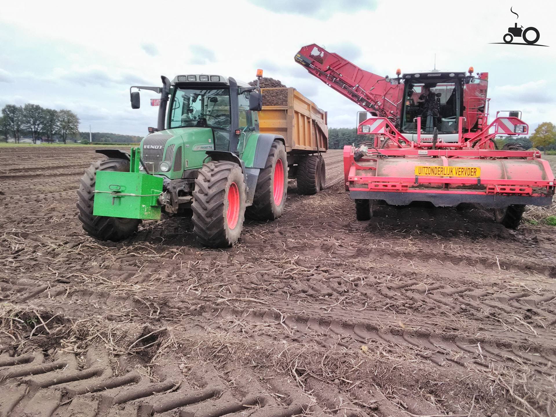 Foto Fendt 714 #1321977