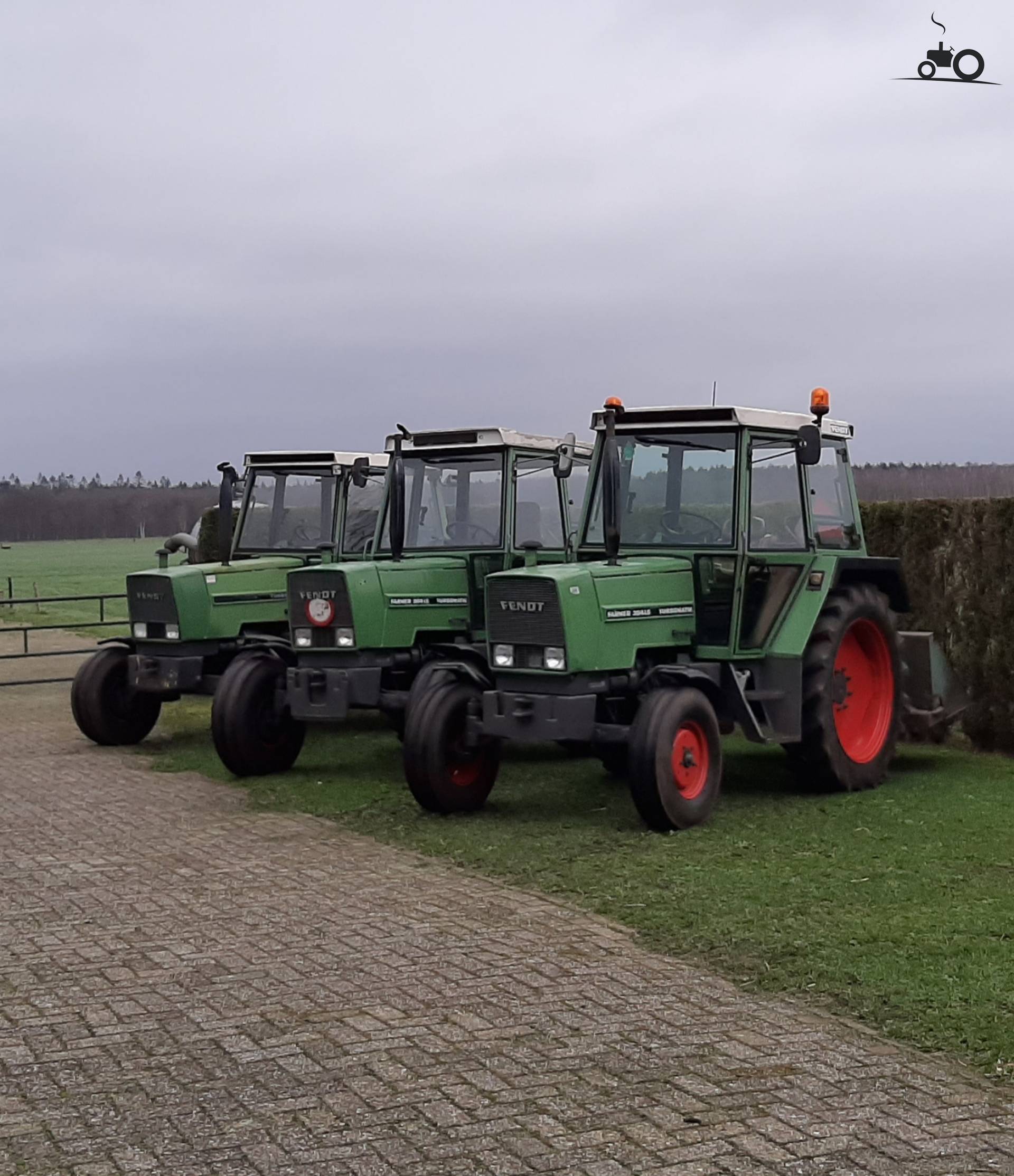 Foto Fendt 300 Serie #1336632