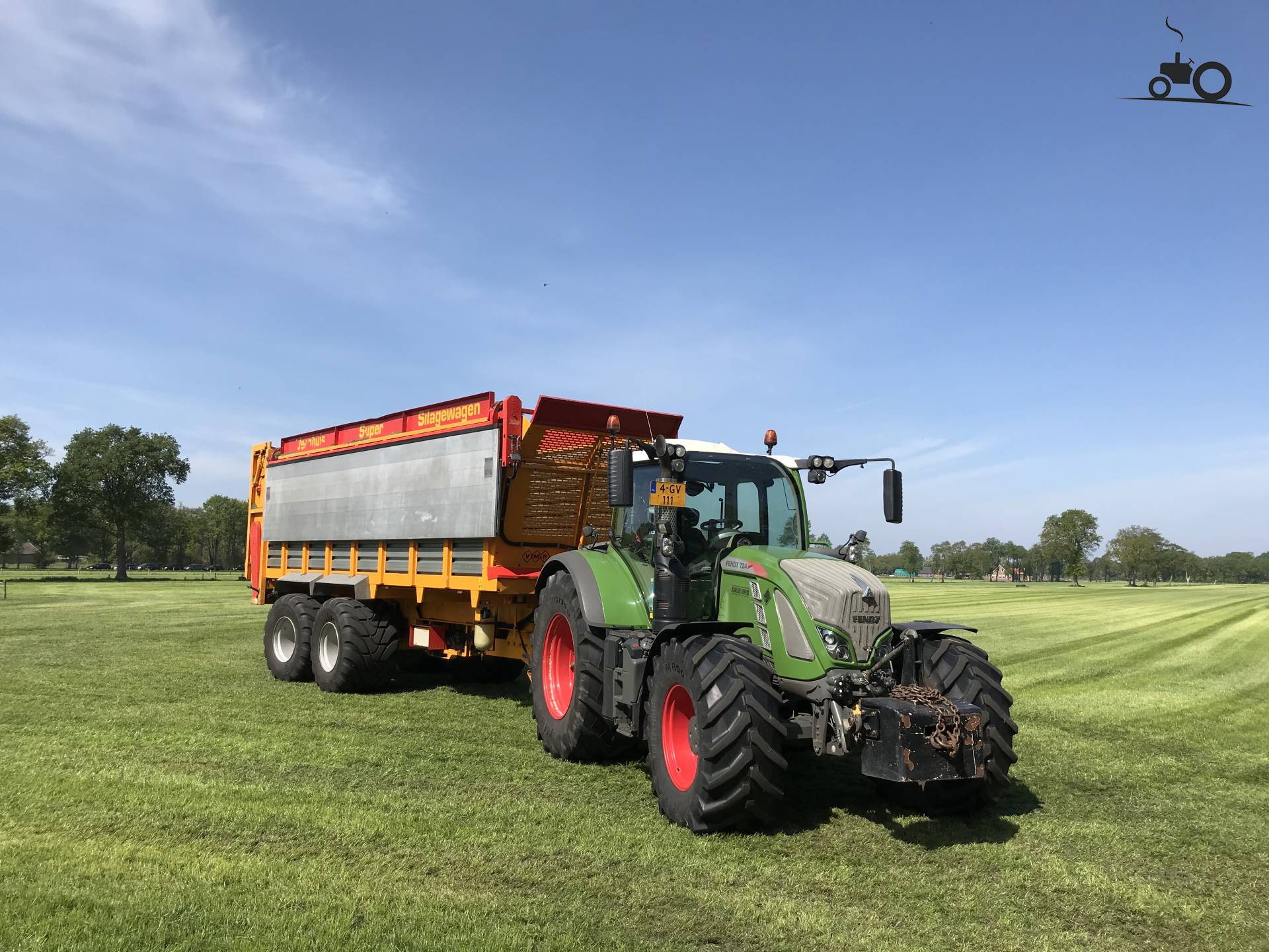 Foto Fendt 724 #1350423