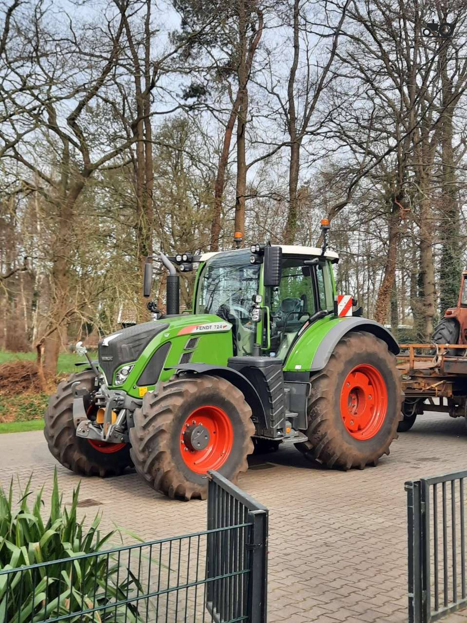 Foto Fendt 724 #1464108