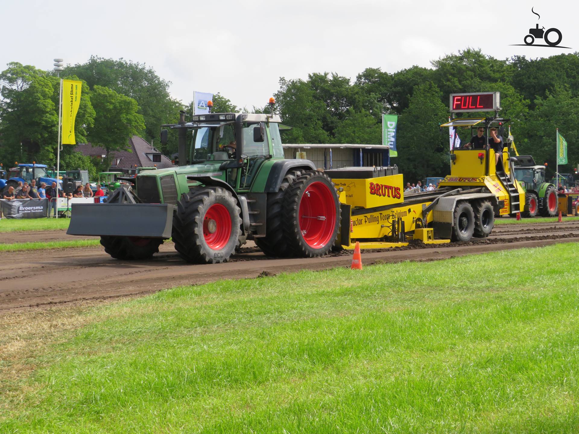 Foto Fendt 818 #1477341