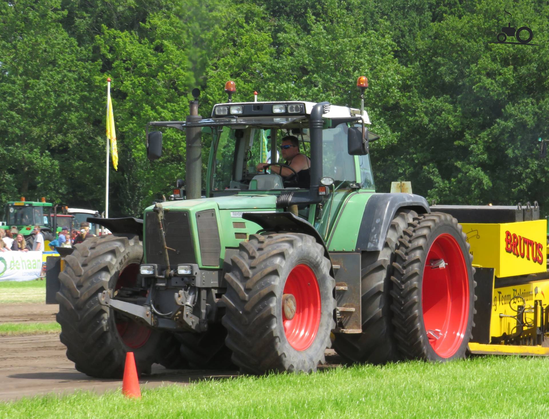 Foto Fendt 818 #1477342