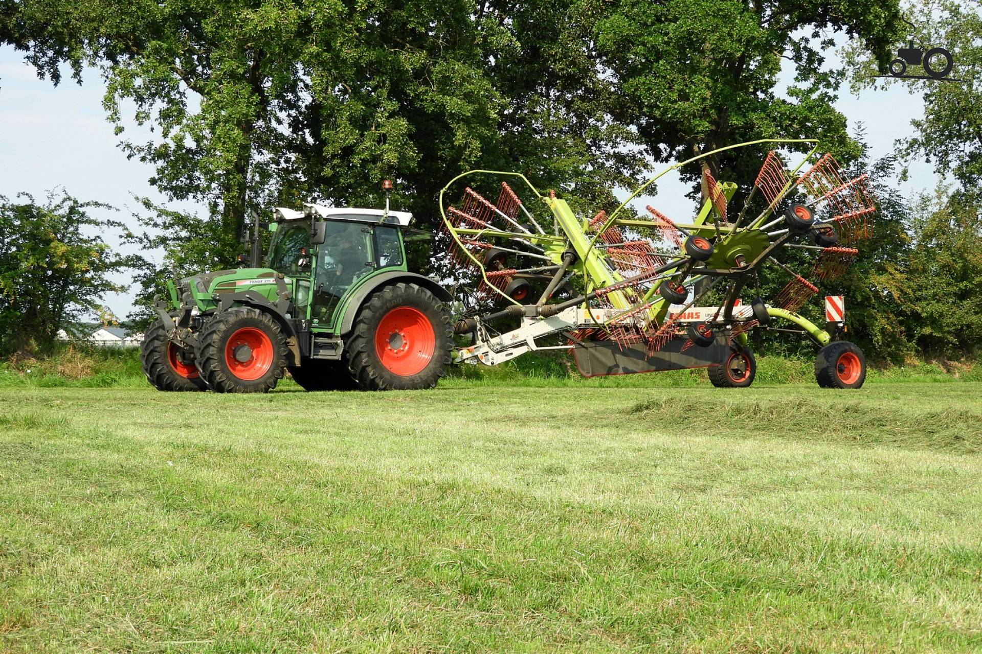 Foto Fendt 211 Vario #1492290